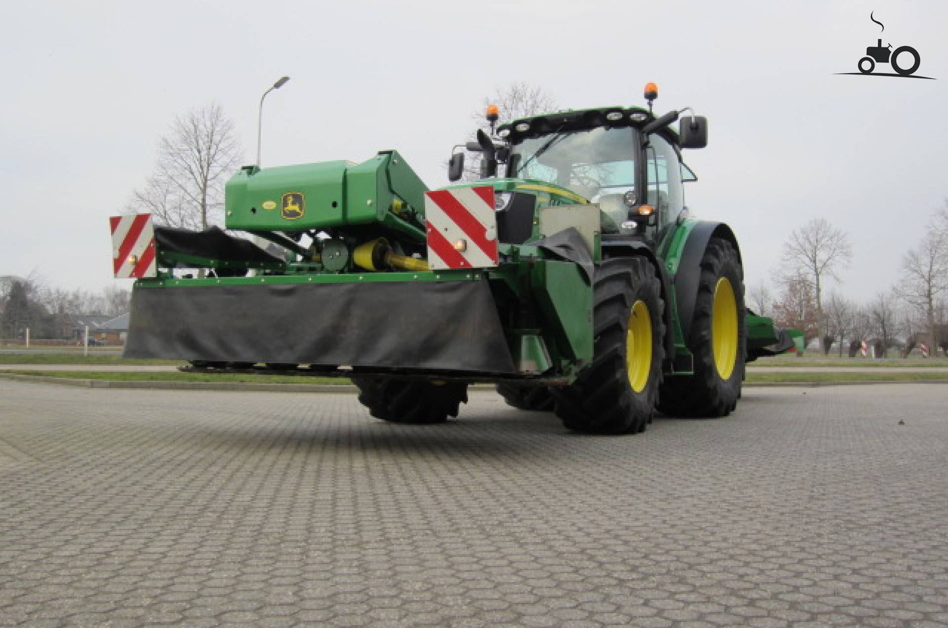 Foto John Deere 6190R van A.j. Looman & Zn.