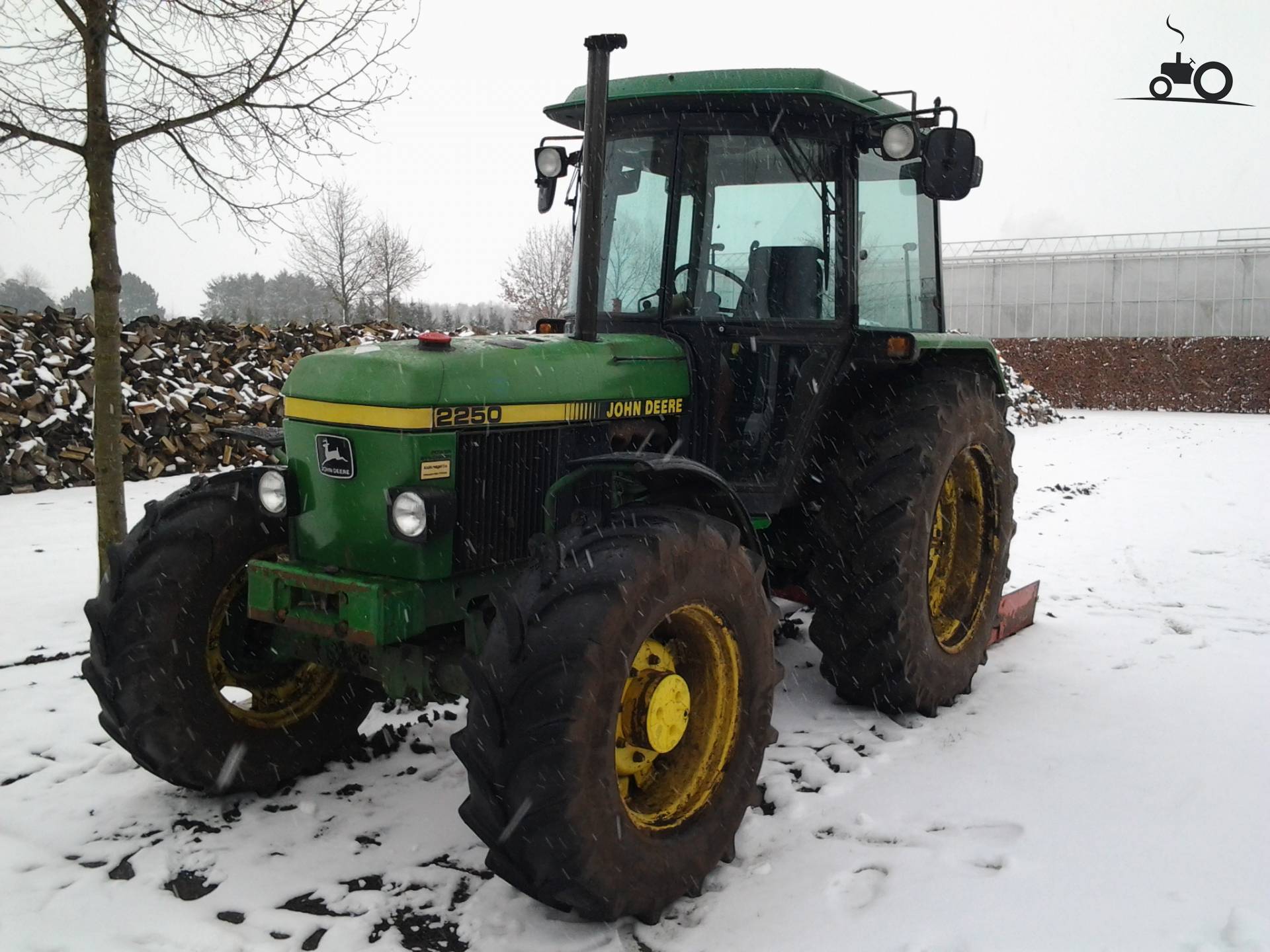 Foto John Deere 2250 #734698