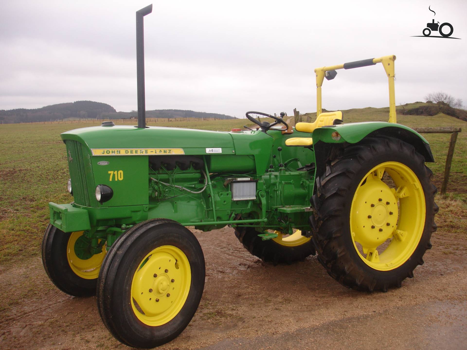 Foto John Deere 710 #747168