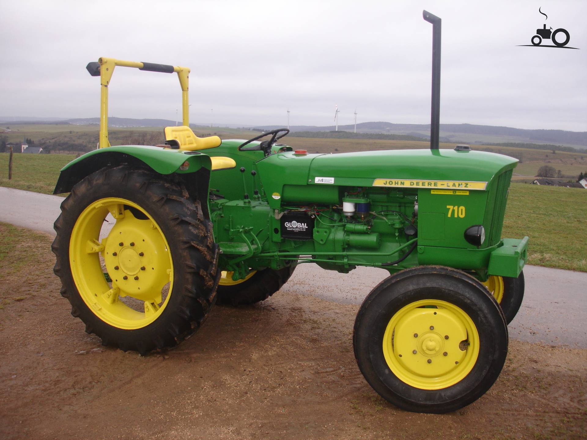 Foto John Deere 710 #747171