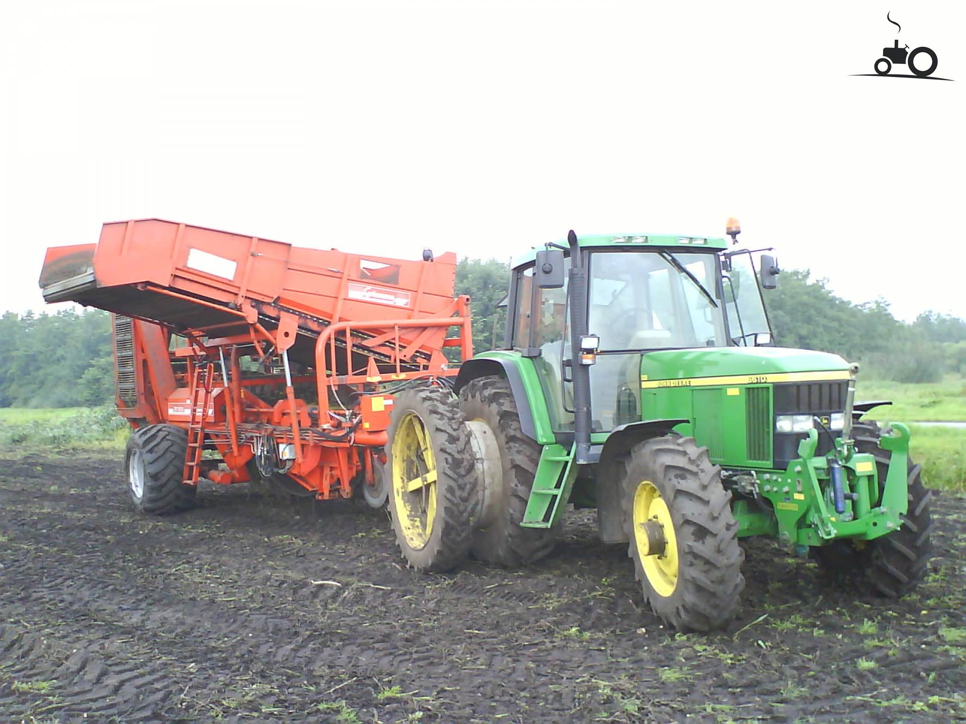 John Deere 6610