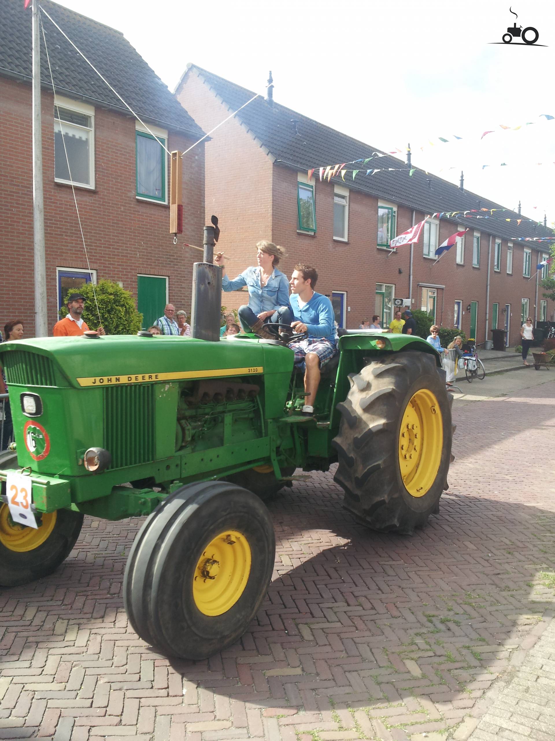 Foto John Deere 3120 #780341