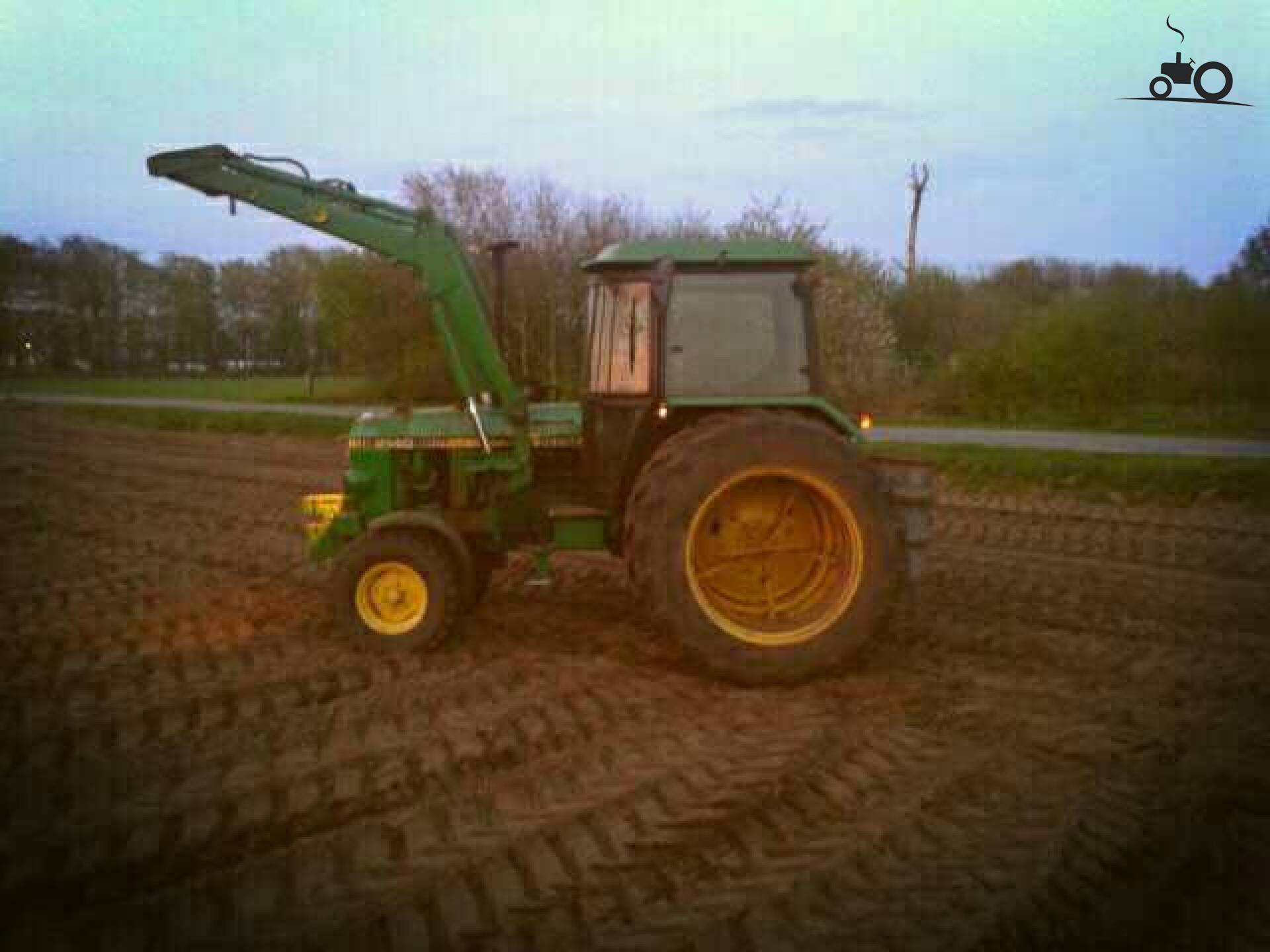 Foto John Deere 2140 #783186