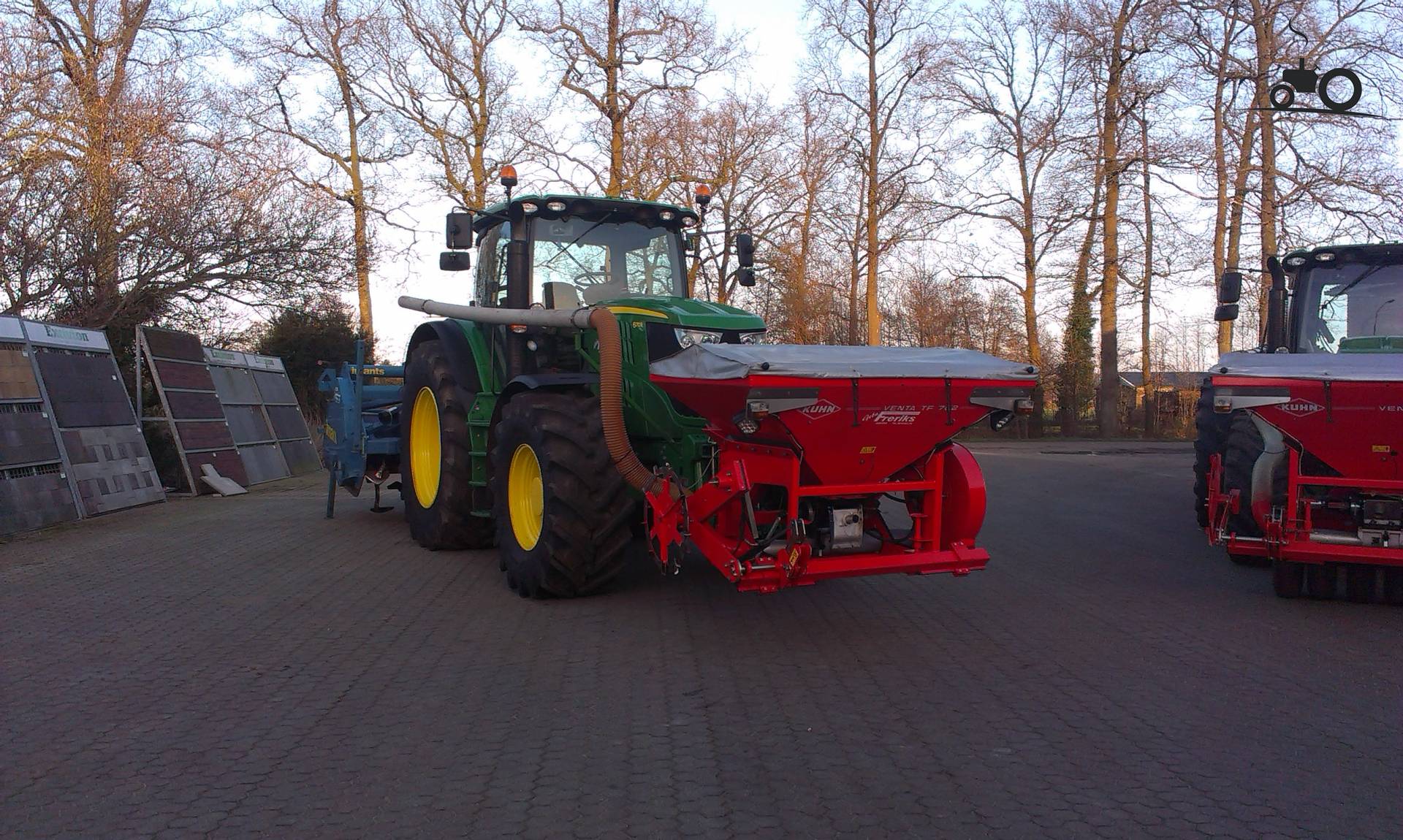 Foto John Deere 6170R #825558