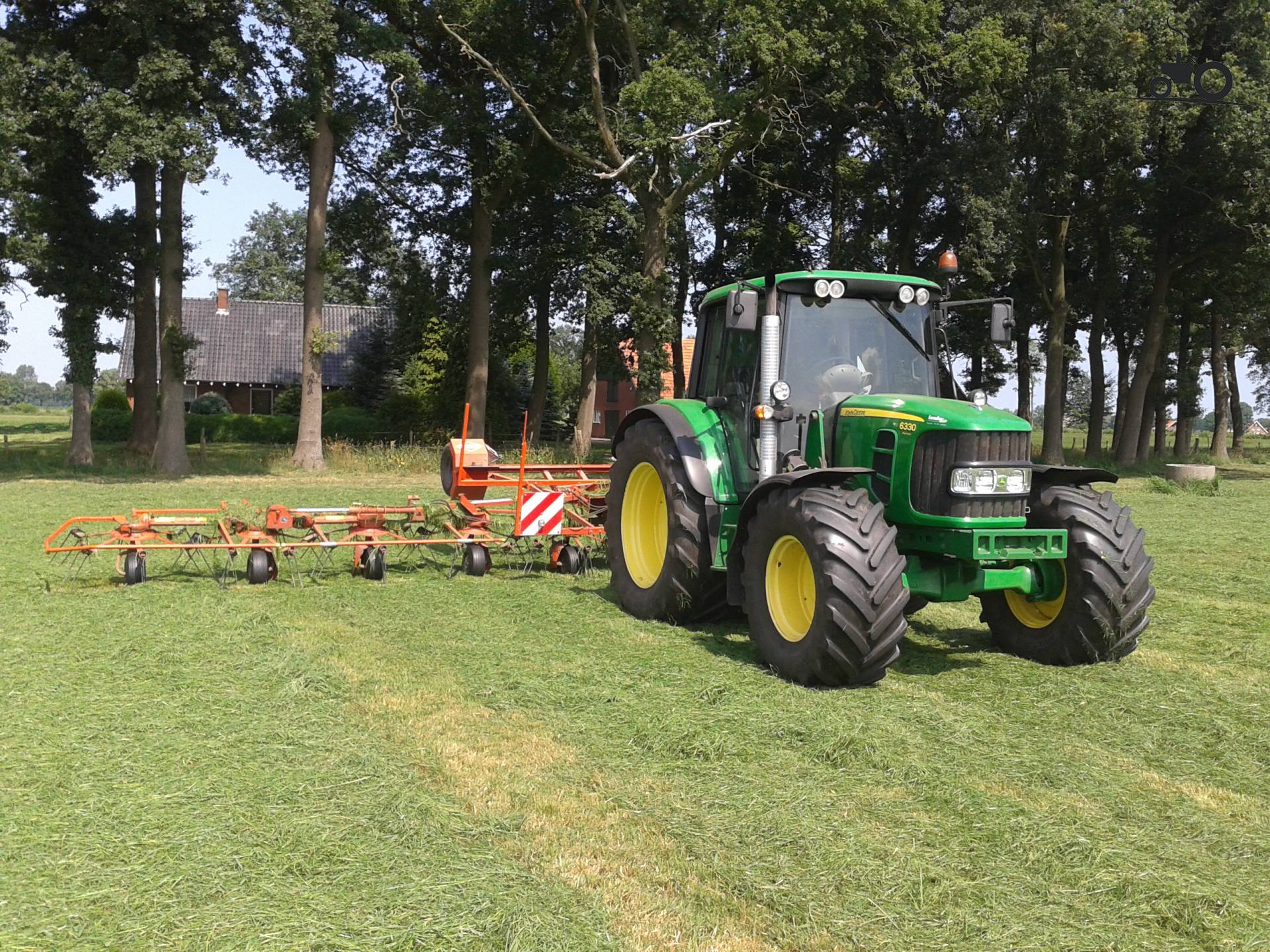 Foto John Deere 6330 Premium #826104
