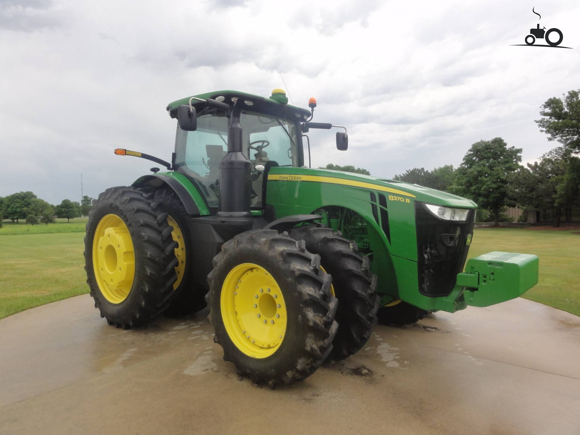 John Deere 8370R - United Kingdom - Tractor picture #856041
