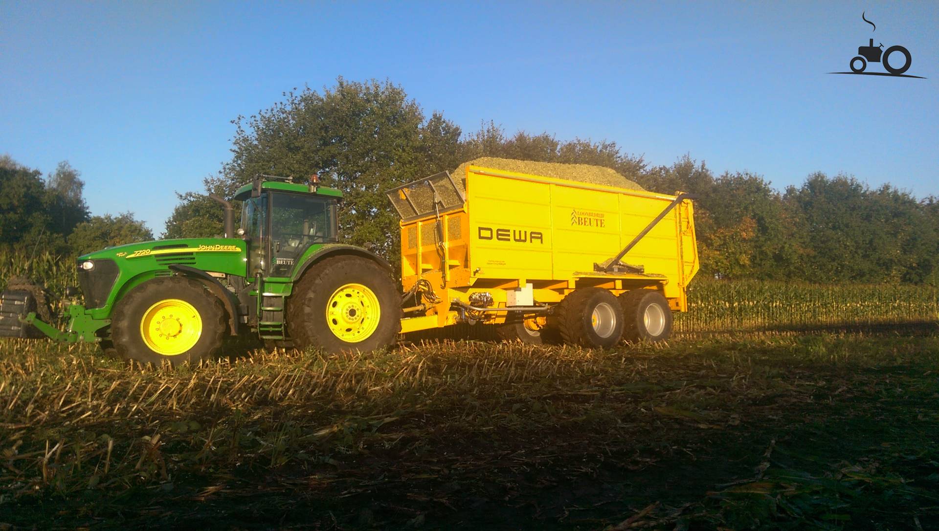 Foto John Deere 7720 Van Loonbedrijf Beute foto-john-deere-7720-van-loonbedrijf-beute