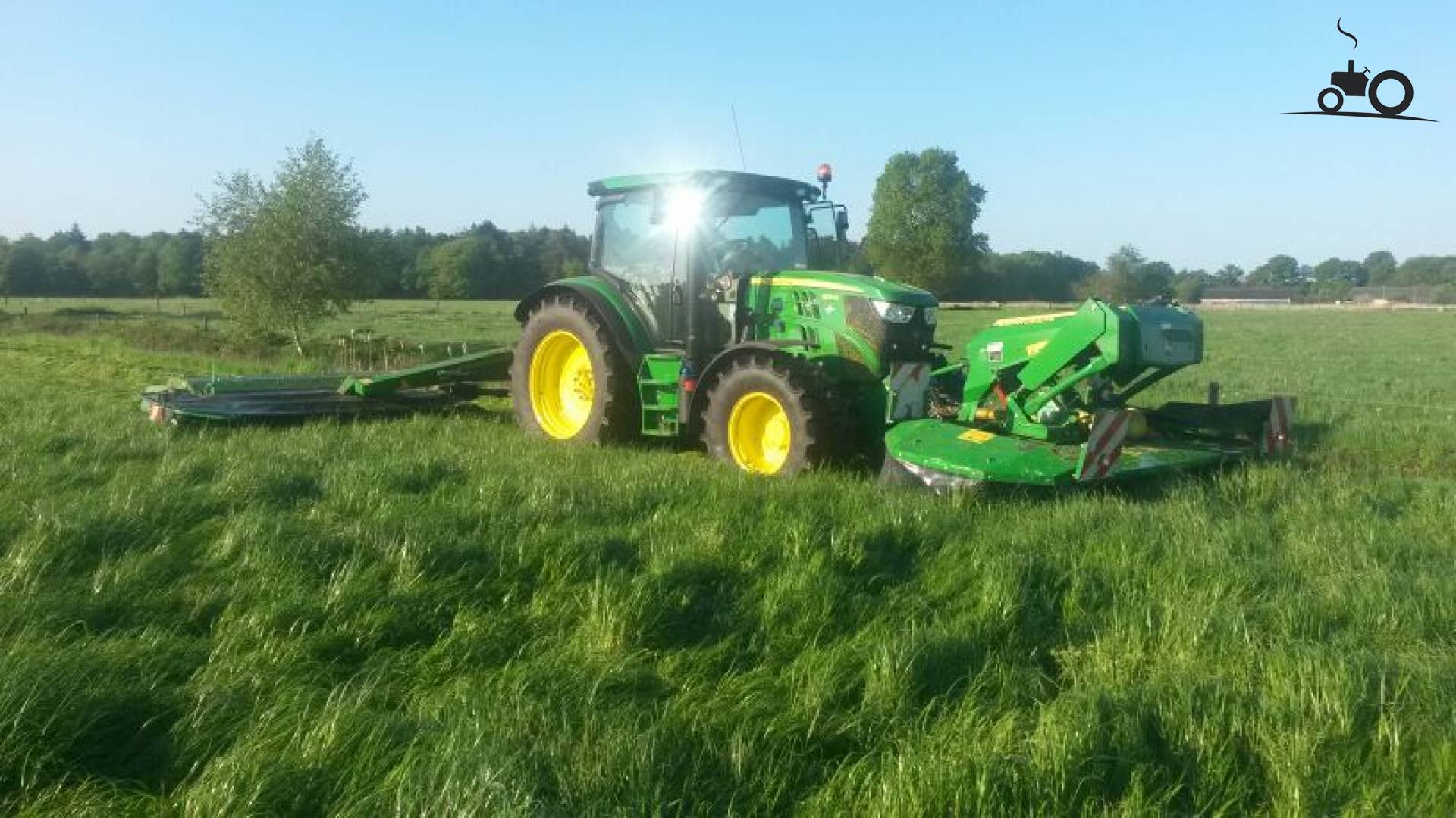 Foto John Deere 6125R #891437