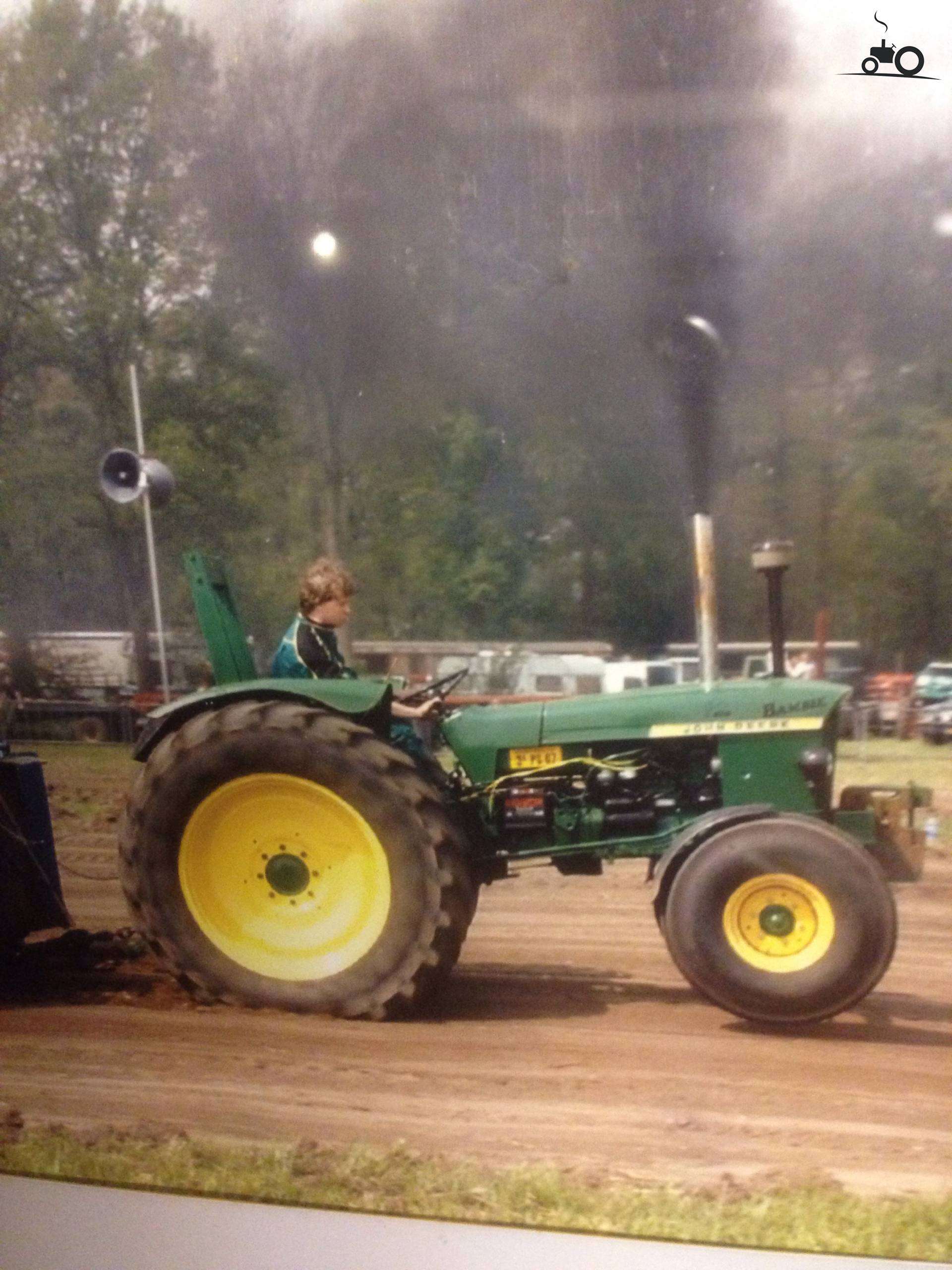 Foto John Deere 710 #893371