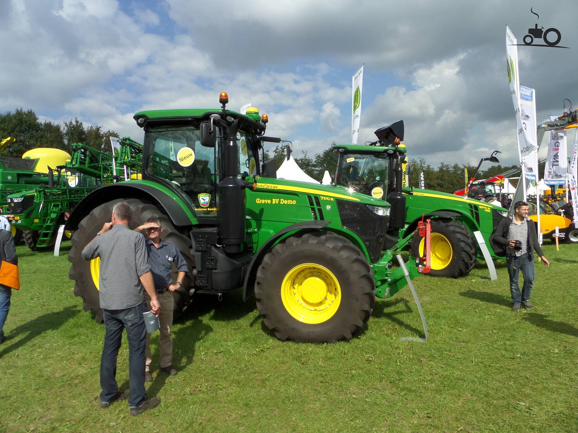 Foto John Deere 7310R #894537