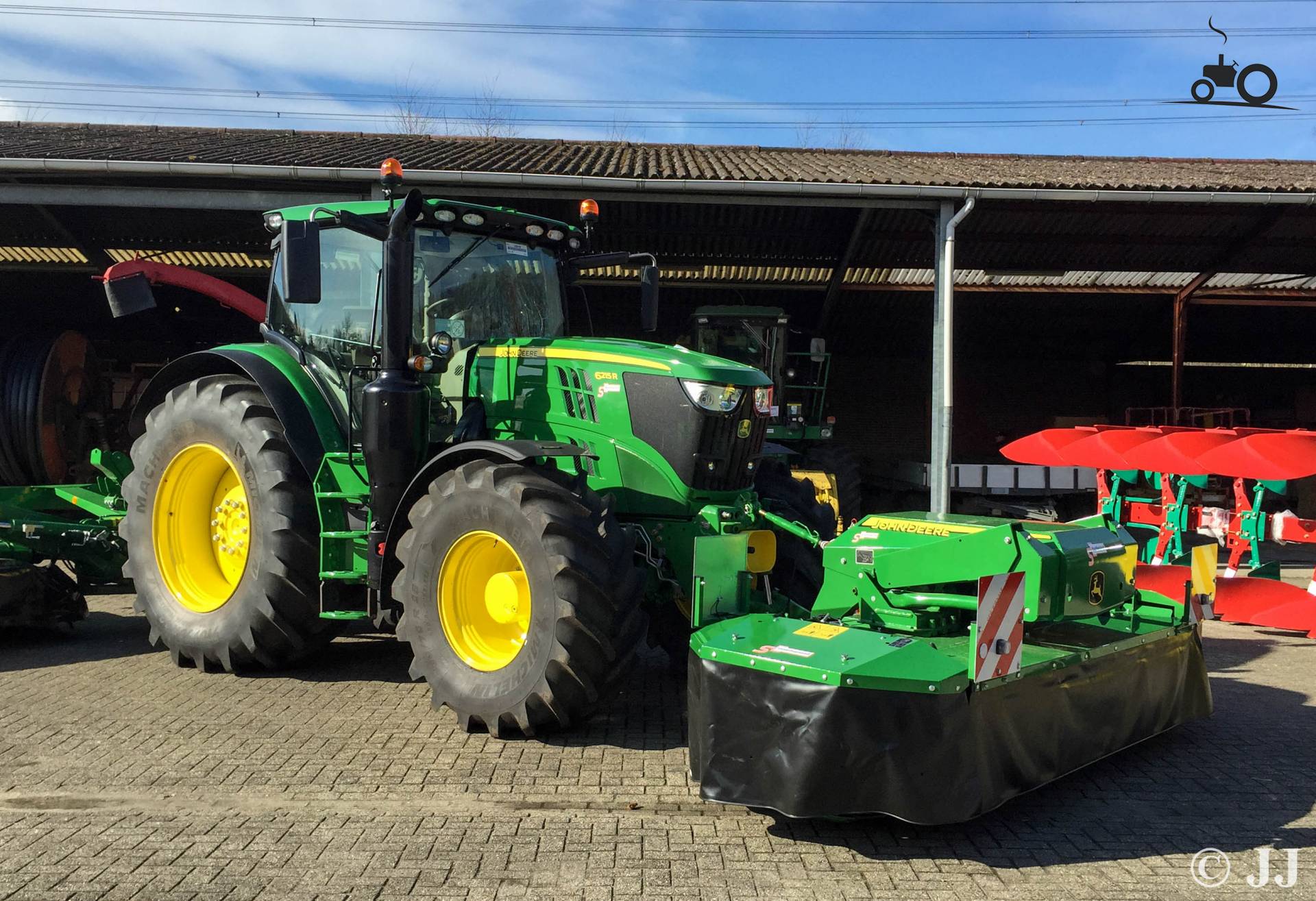 John Deere 6215R - United Kingdom - Tractor picture #899845