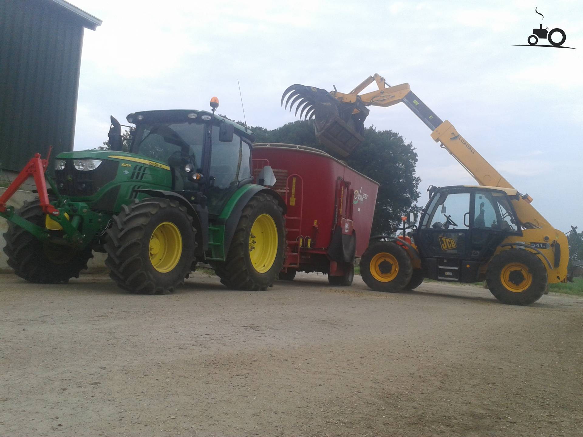 Foto John Deere 6125R #900259