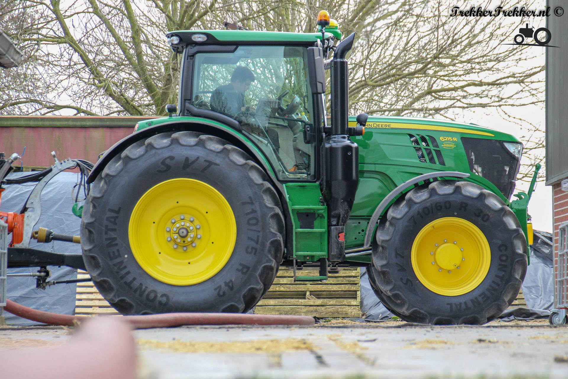 John Deere 6215R - United Kingdom - Tractor picture #901217
