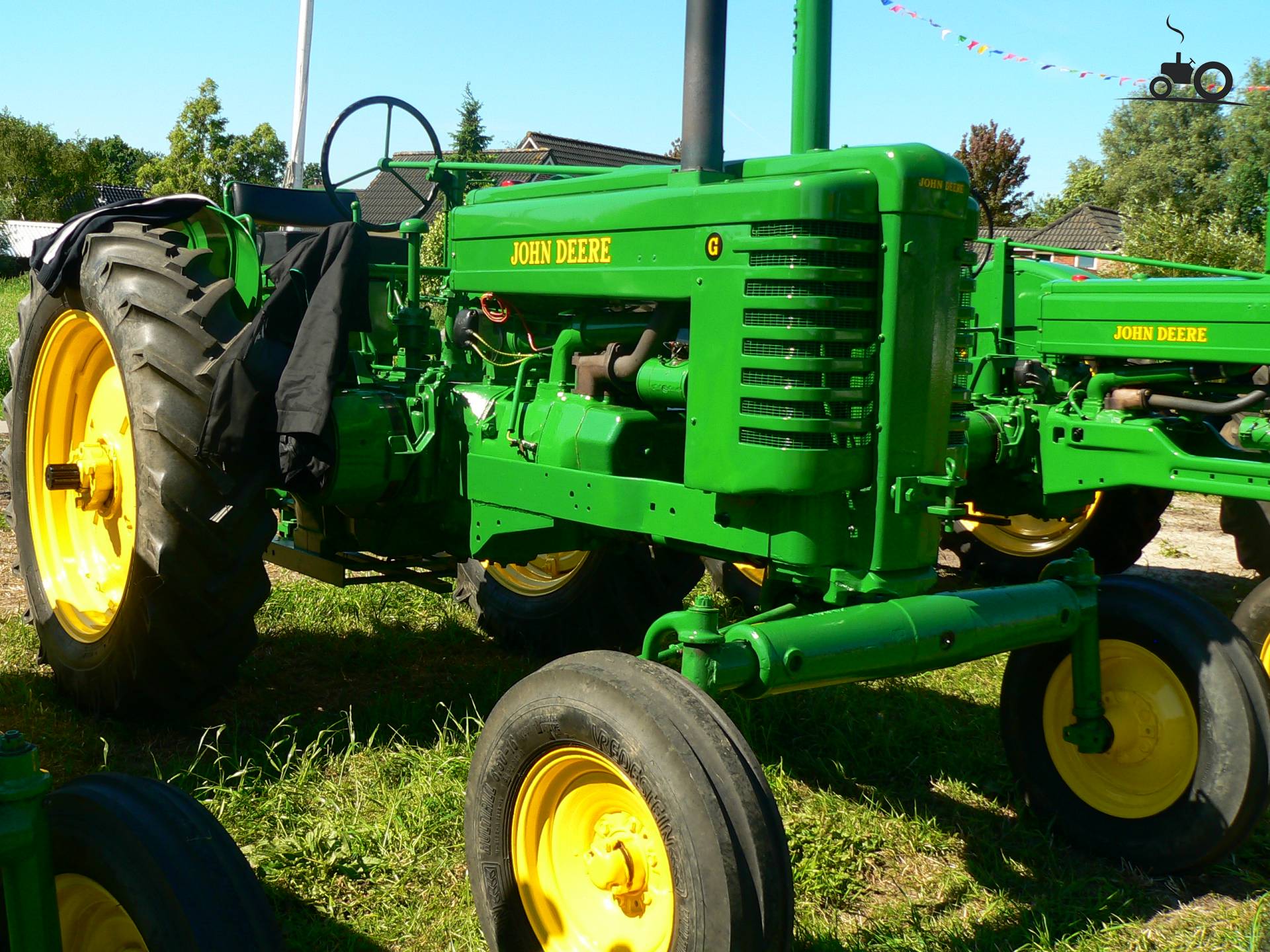 John Deere G