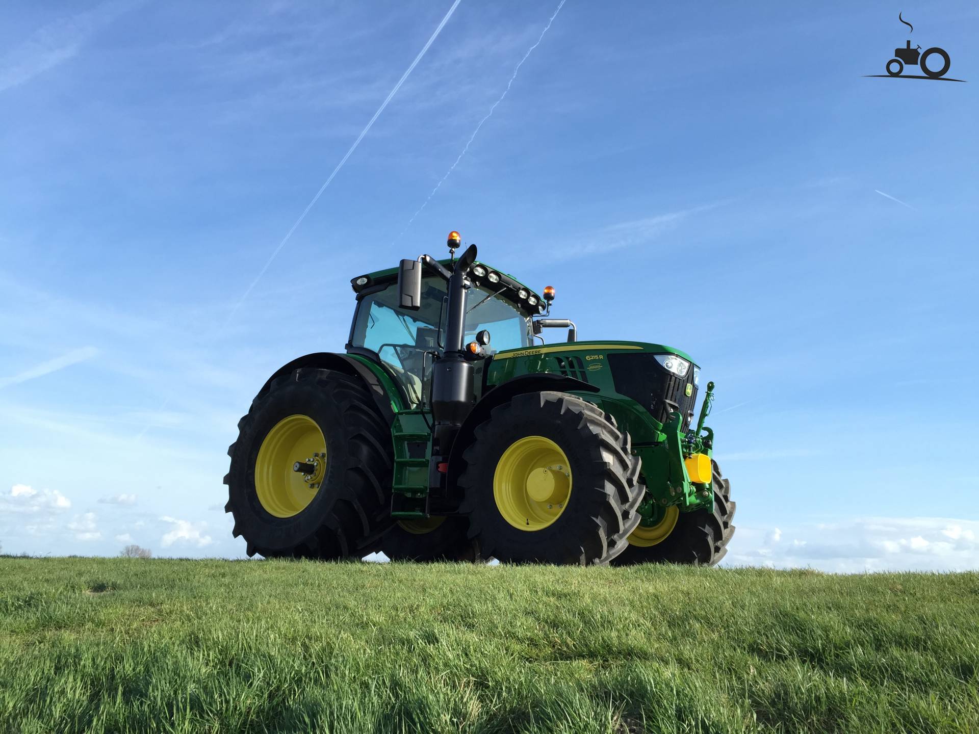John Deere 6215R - United Kingdom - Tractor picture #904901