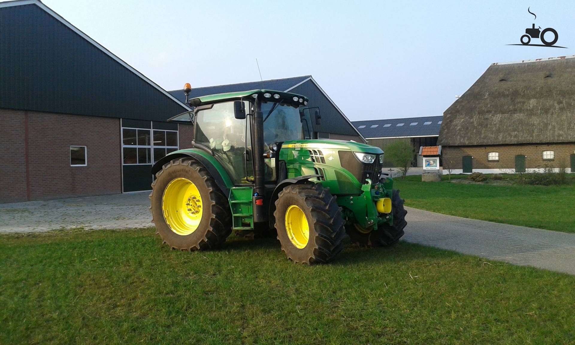 Foto John Deere 6125R #906271