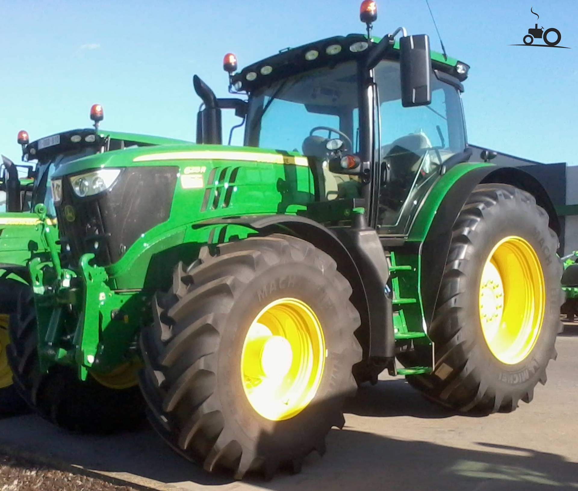 John Deere 6215R - United Kingdom - Tractor picture #912532