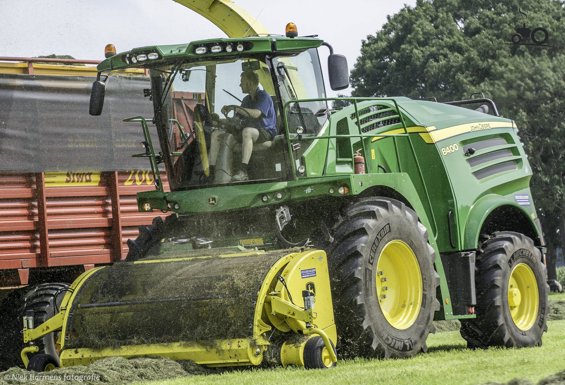 Foto John Deere 8400 #930495