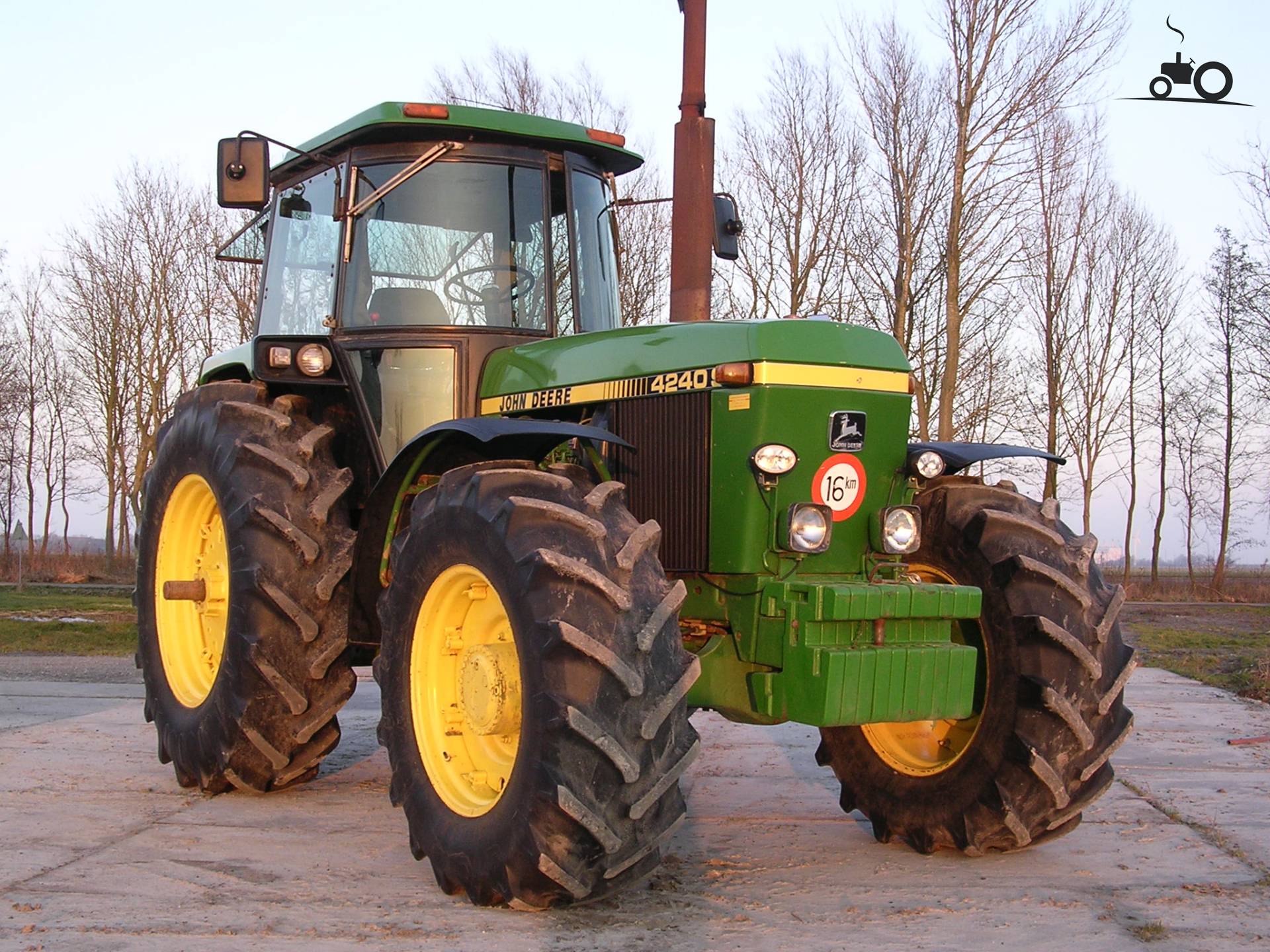 John Deere 4240 S
