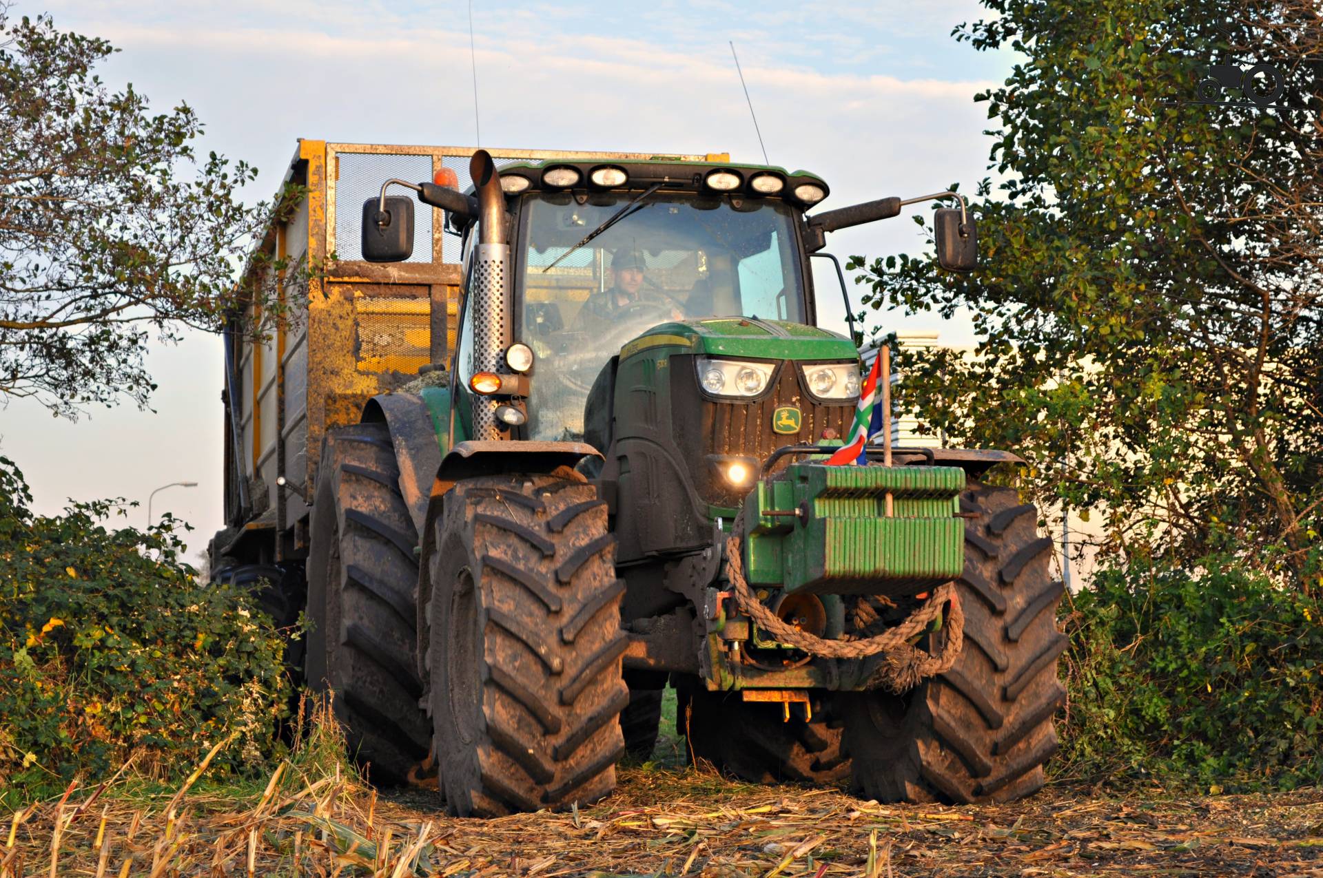 Foto John Deere 6210R #941124
