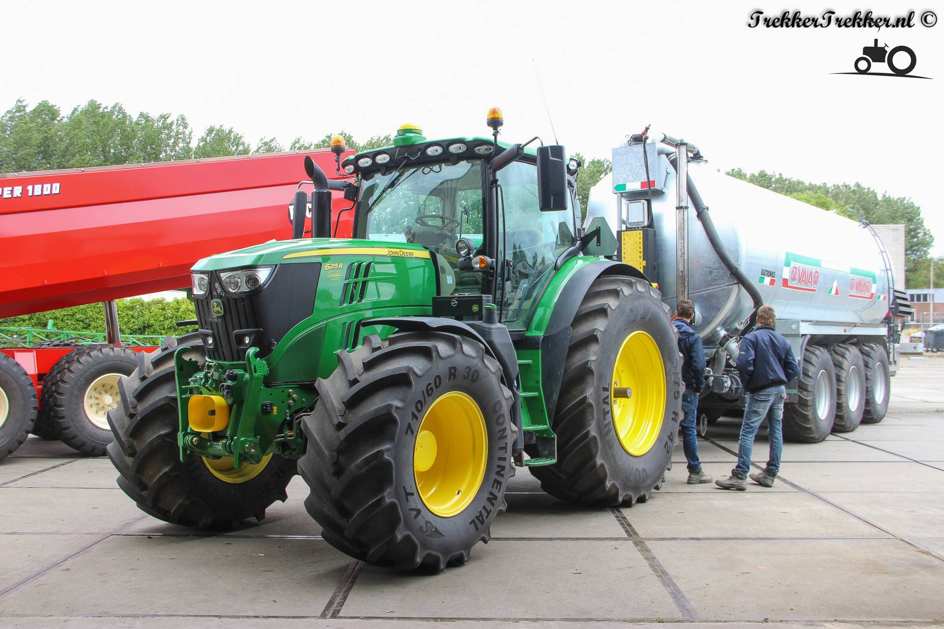 Foto John Deere 6215R #946618