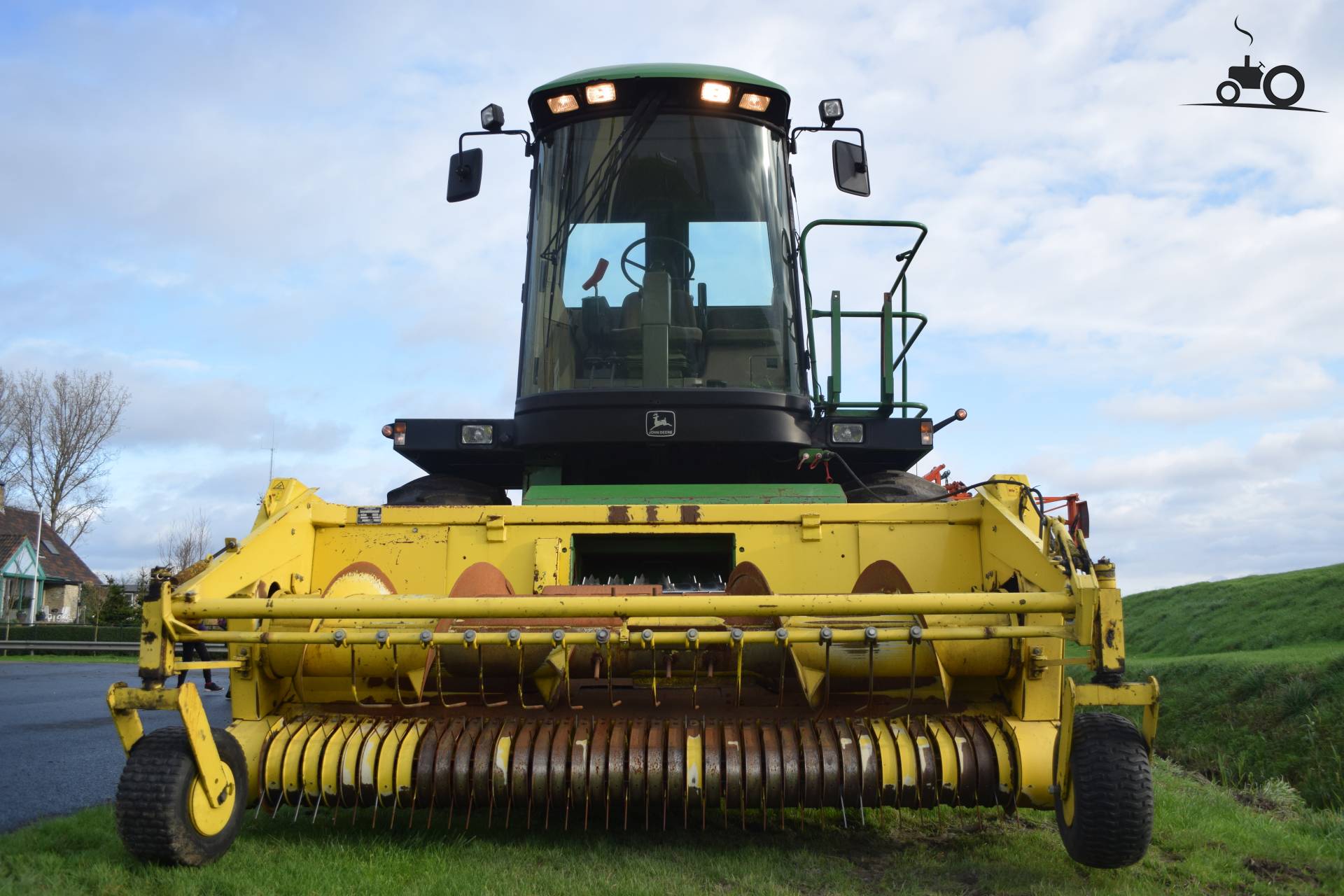 Foto John Deere 6810 #948395
