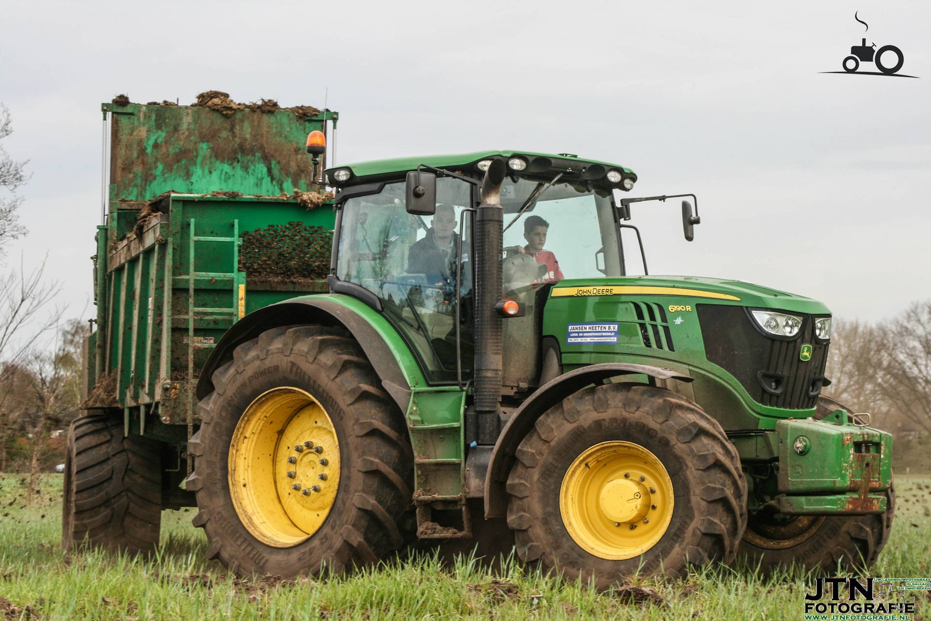 Foto John Deere 6190R van Http://www.jtnfotografie.nl