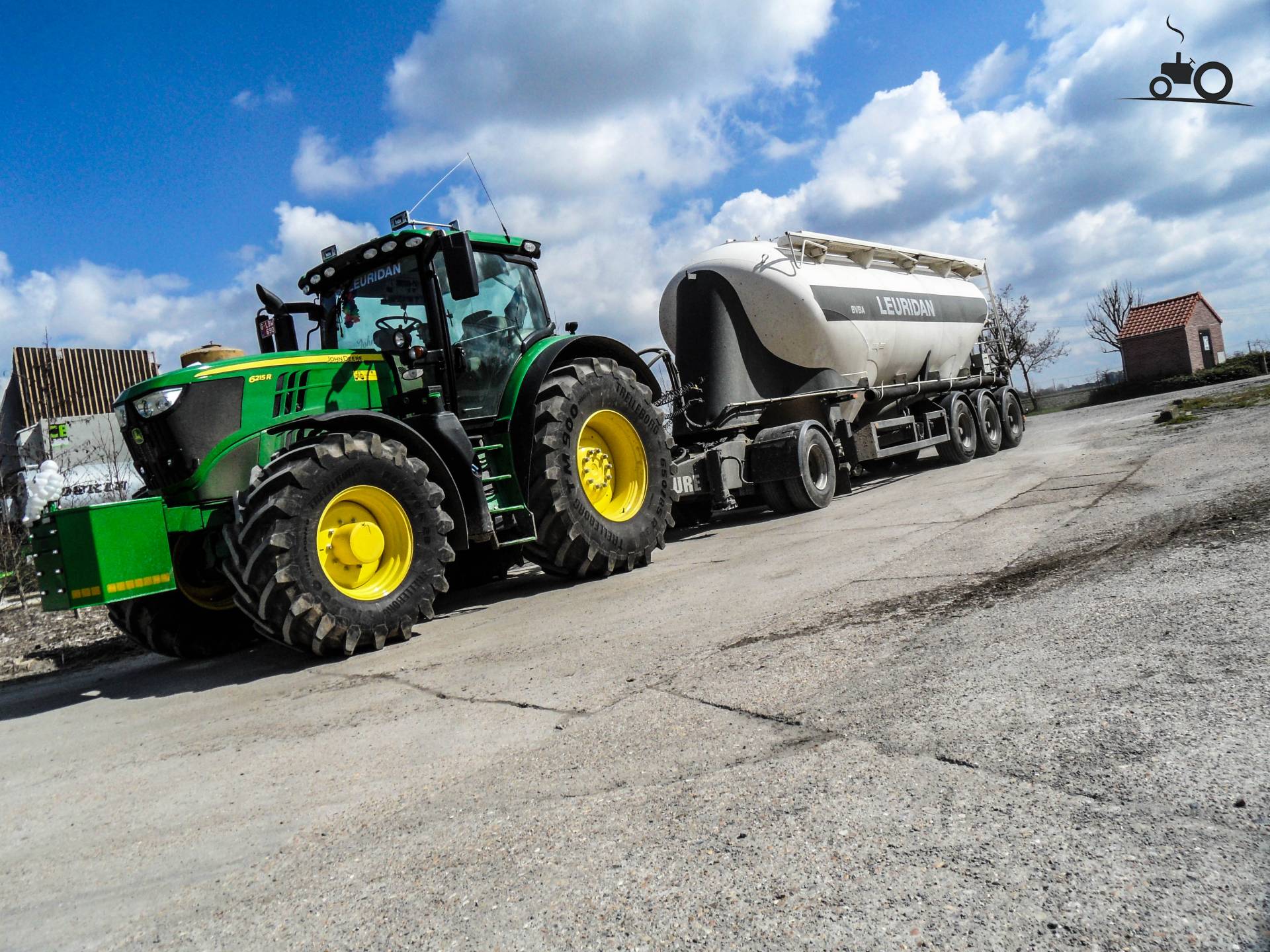 Foto John Deere 6215R #960523