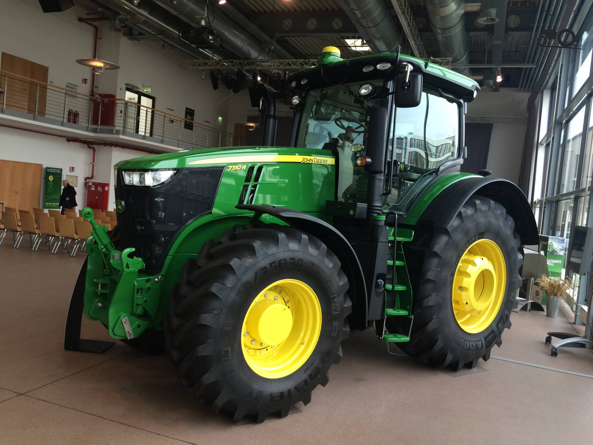 Foto John Deere 7310R #961851