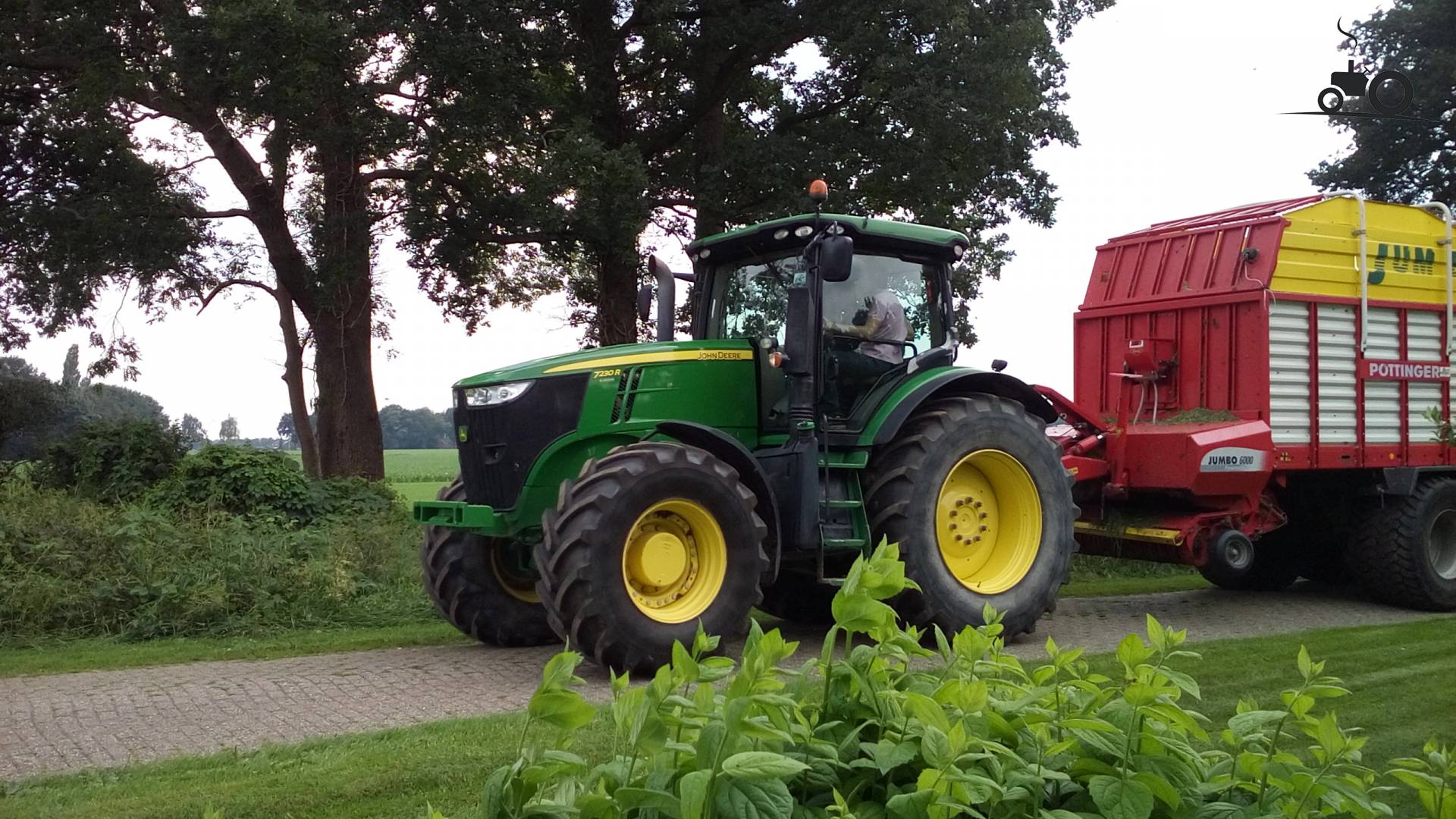 Foto John Deere 7230R #972735