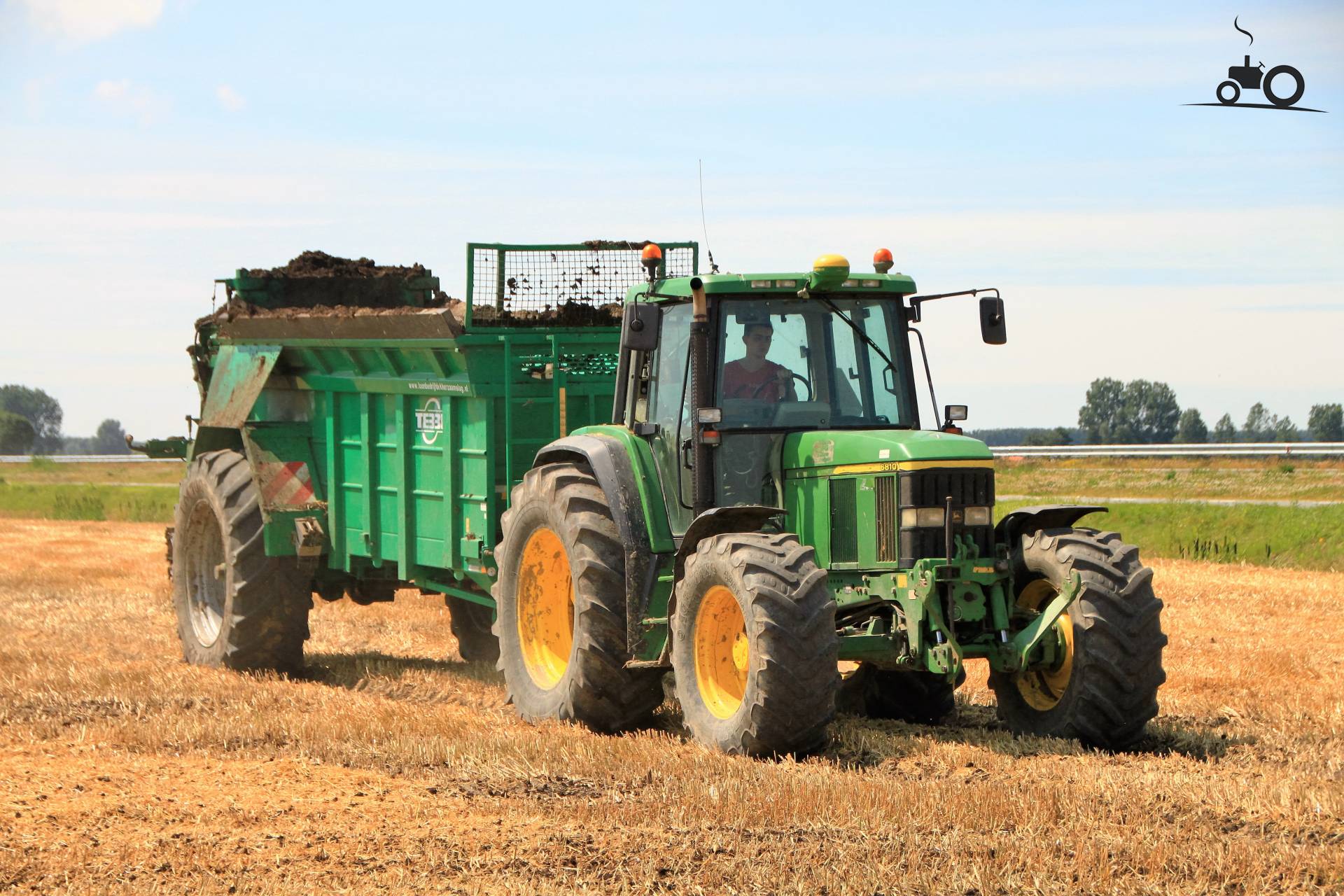Foto John Deere 6810 #974117