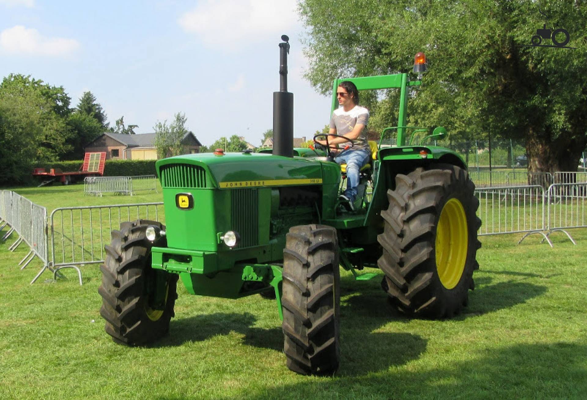 Foto John Deere 3130 #975537