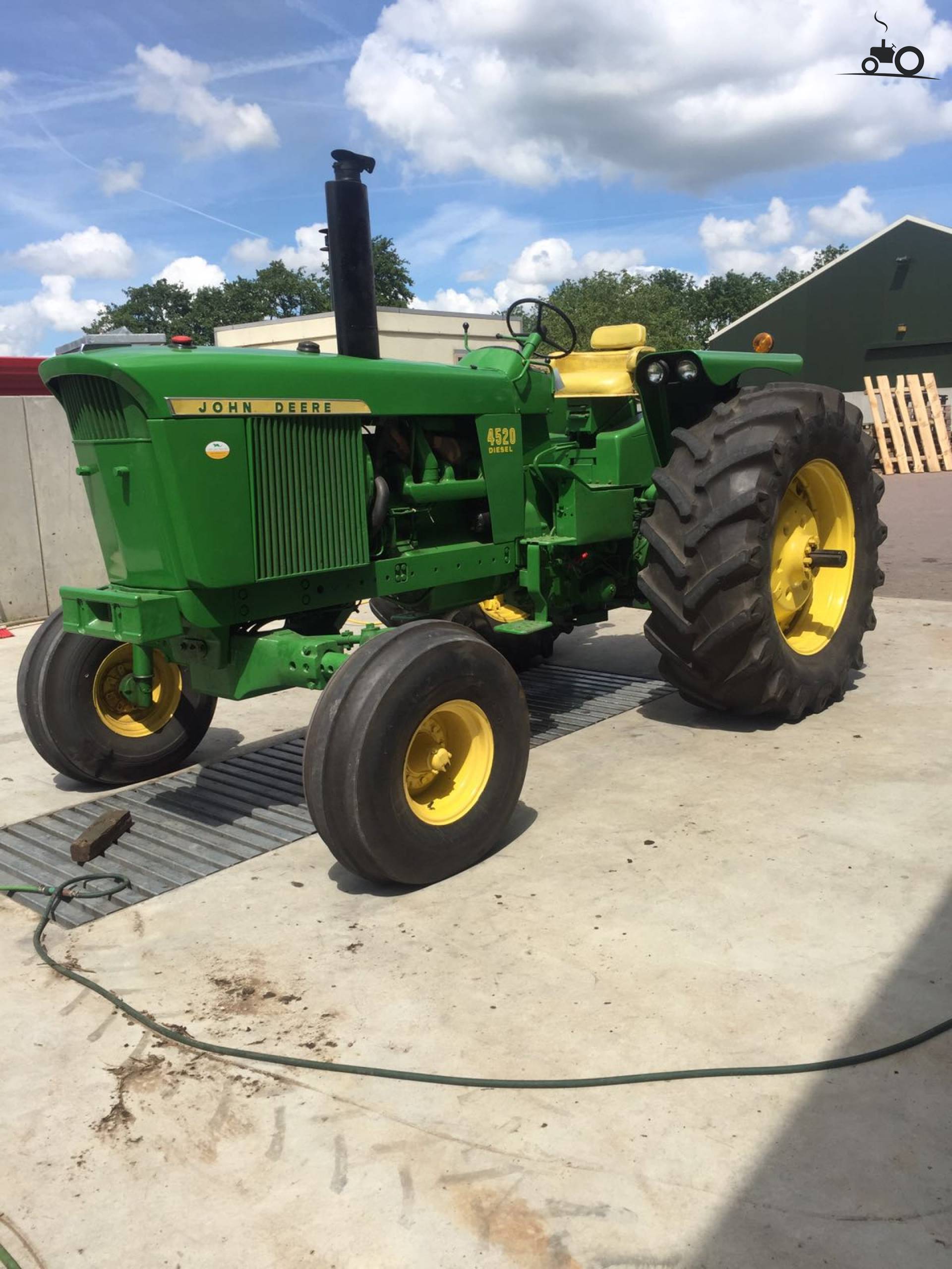 Foto John Deere 4520 #980529