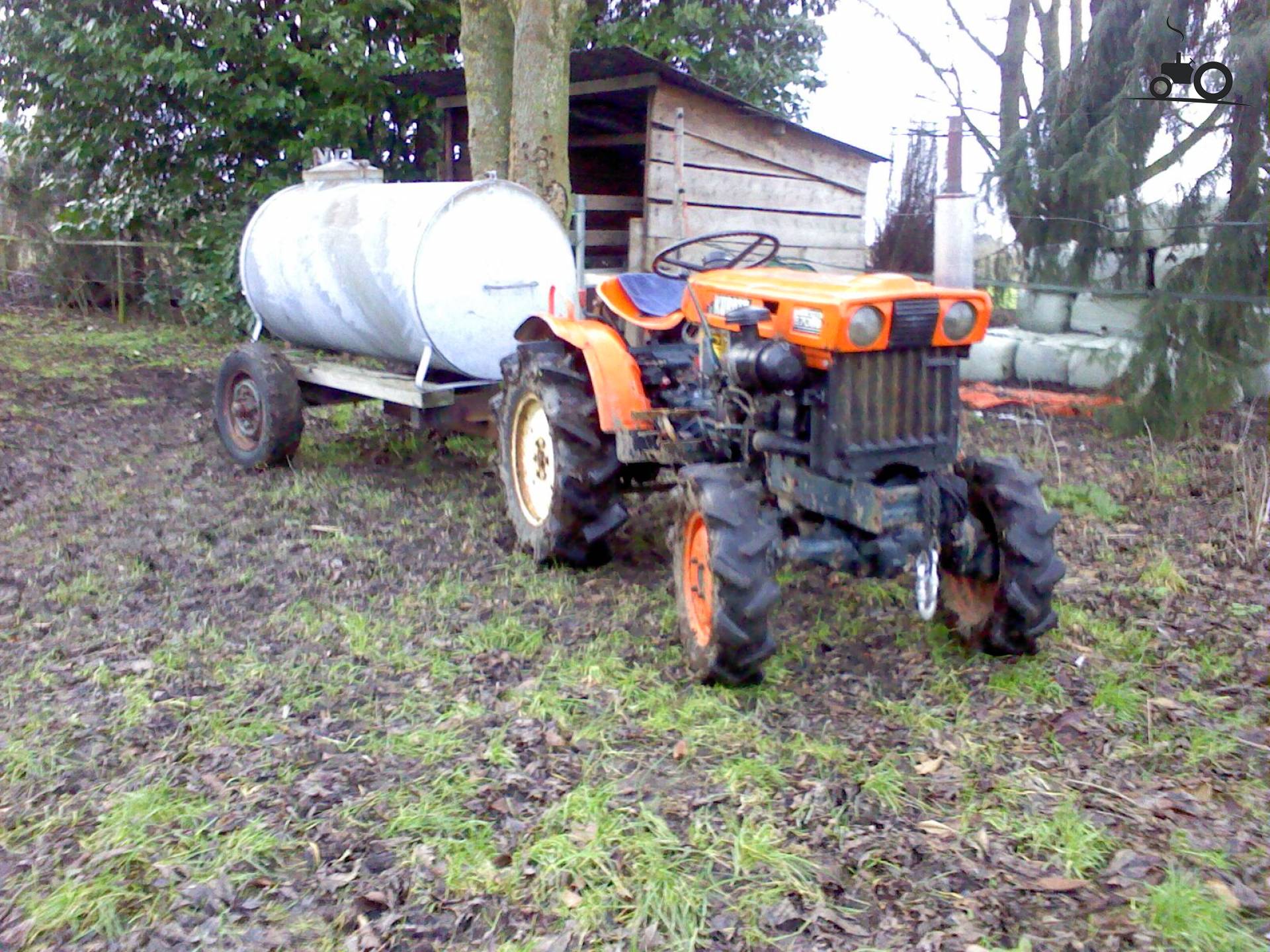 Foto Kubota B7000 #446449