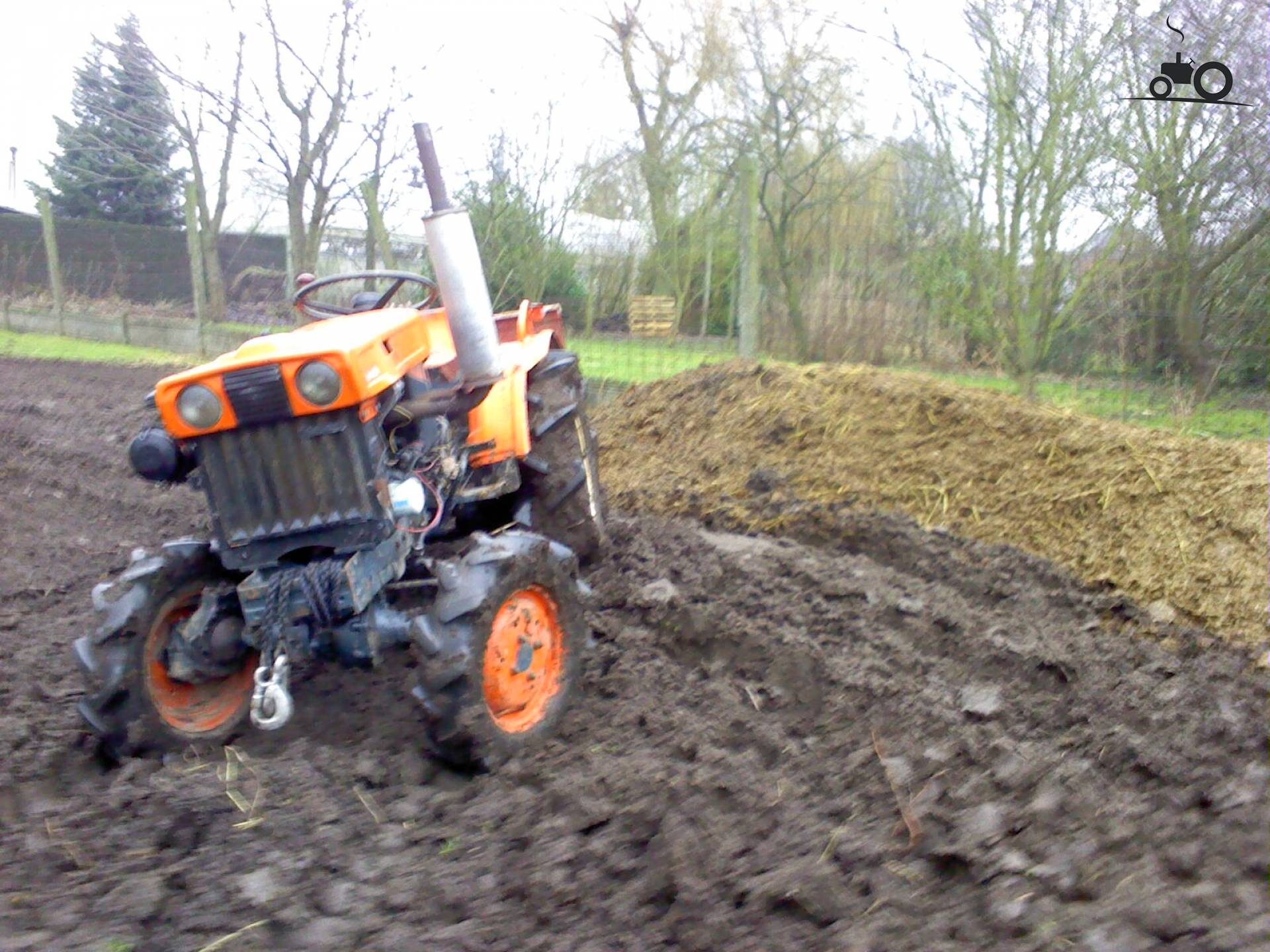 Foto Kubota B7000 #452483