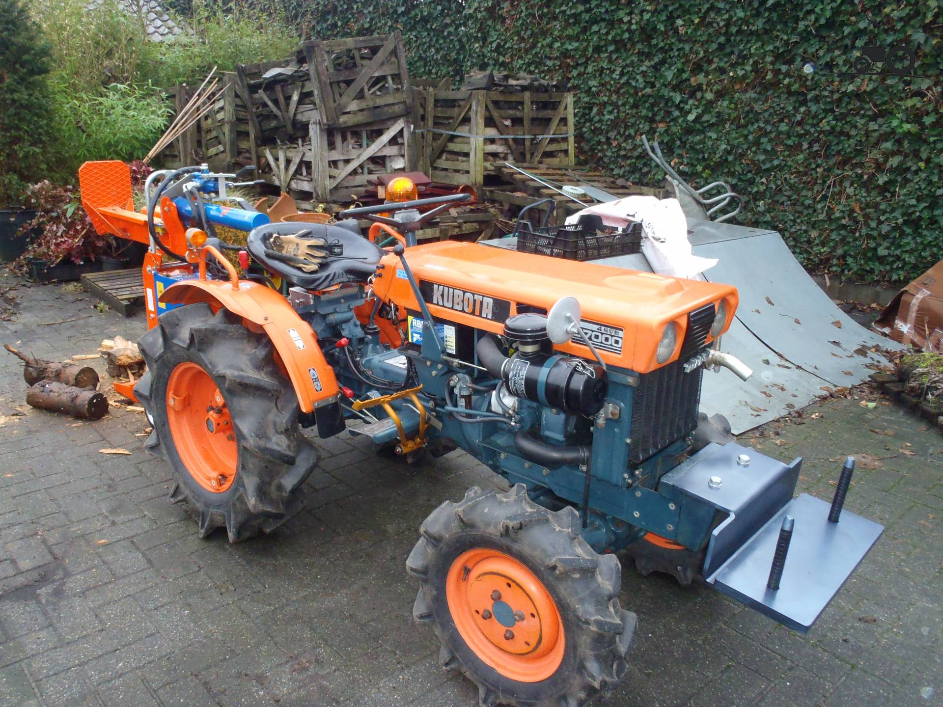 Foto Kubota B7000 #726570