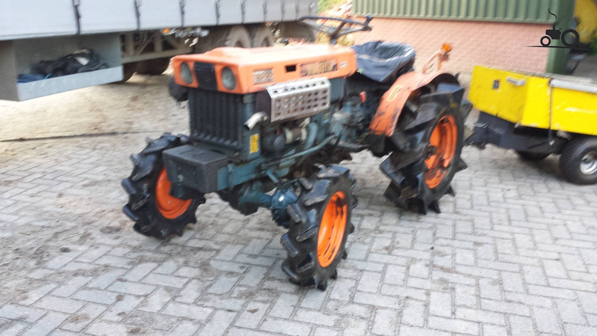 Foto Kubota B7000 #934783