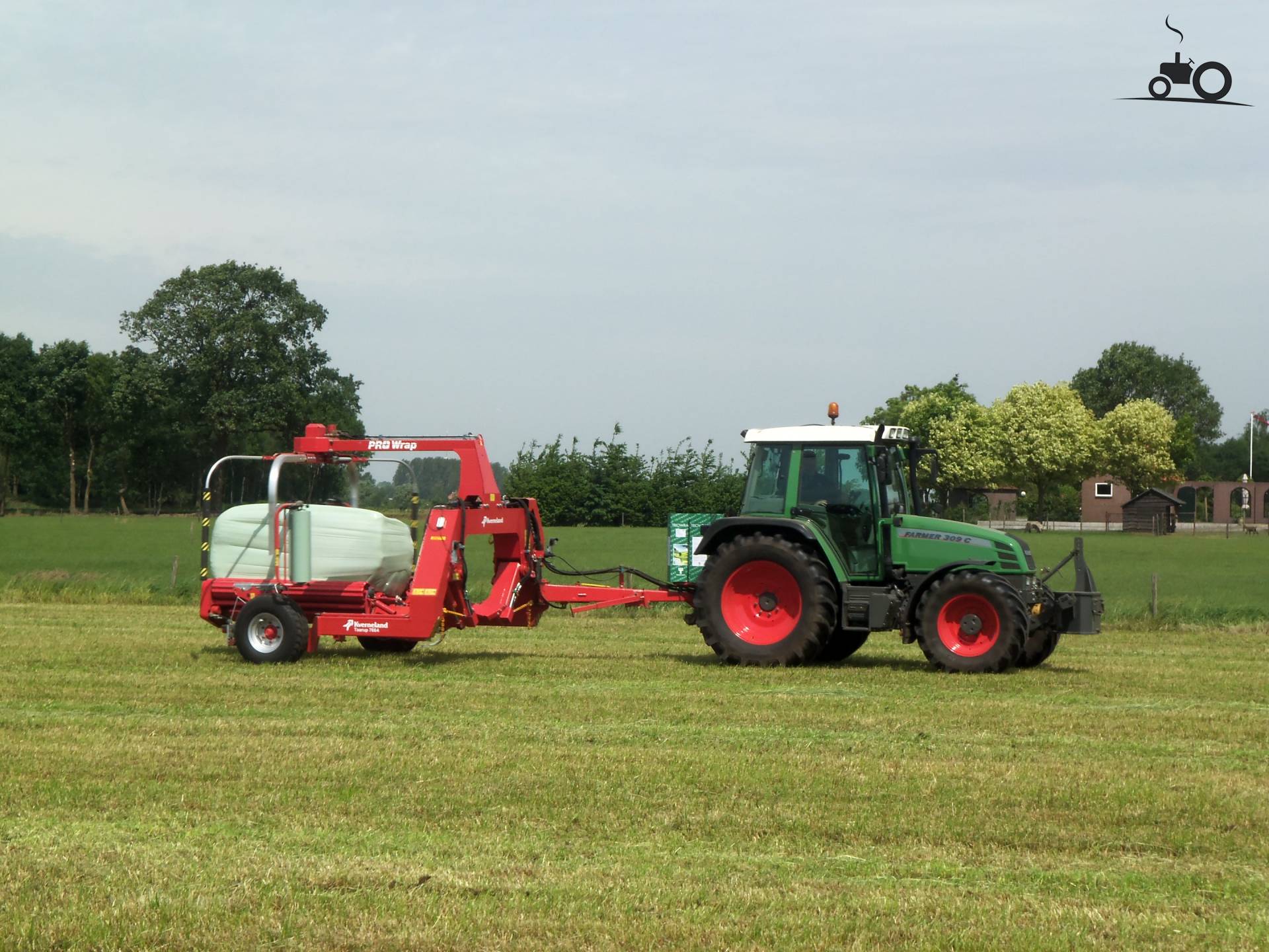 Foto Kverneland wikkelaar van Maas Markelo