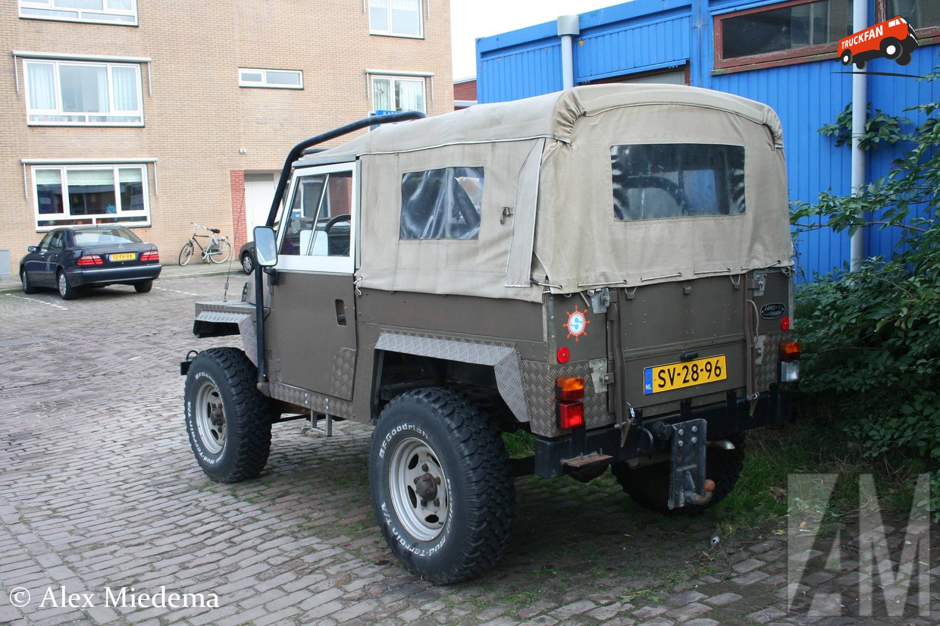 Foto Land Rover series van Van Leeuwen Katwijk (VLK groep)