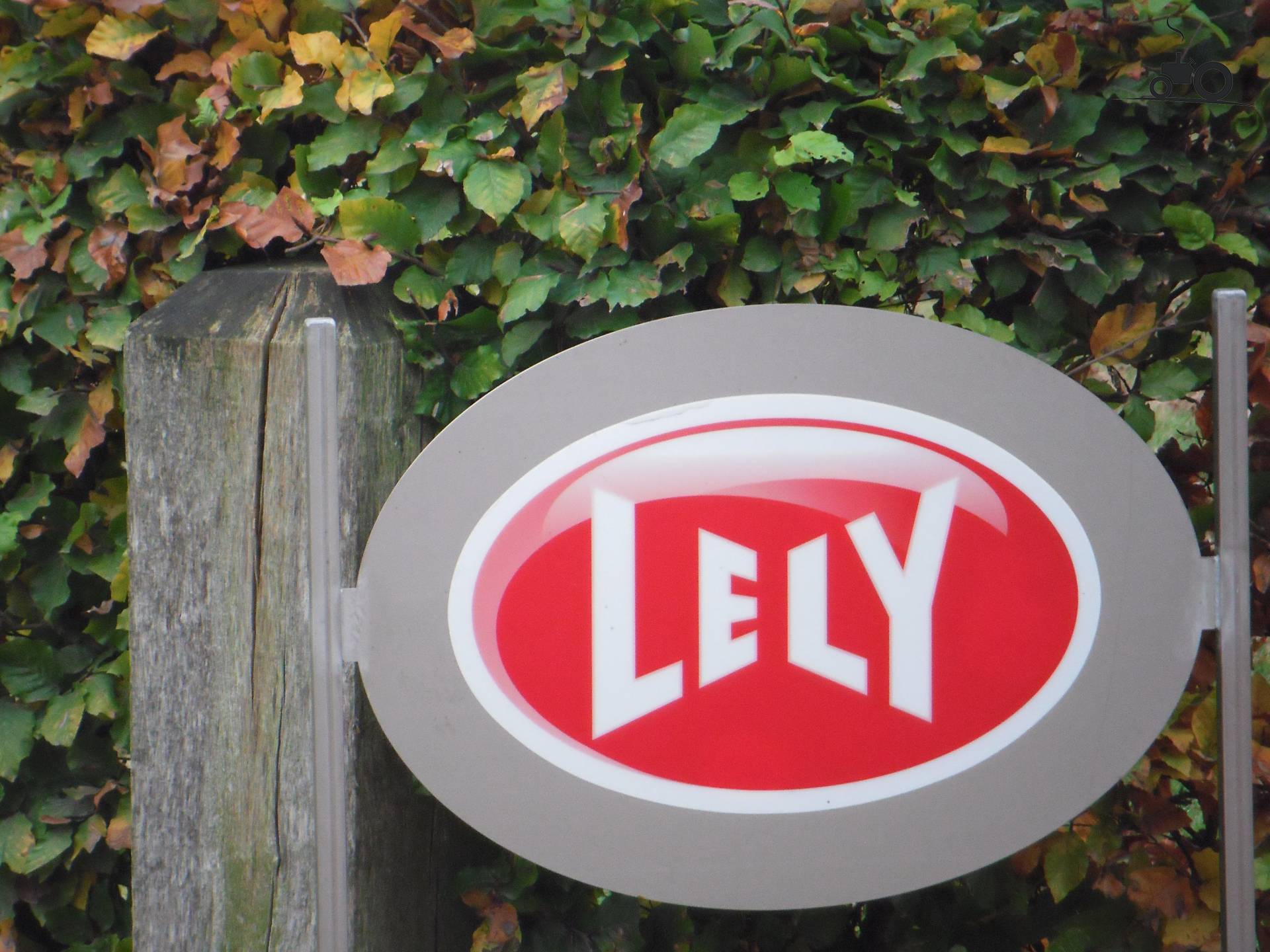 Lely Logo Fanclub - Specificaties, Foto's, Reviews & Forum