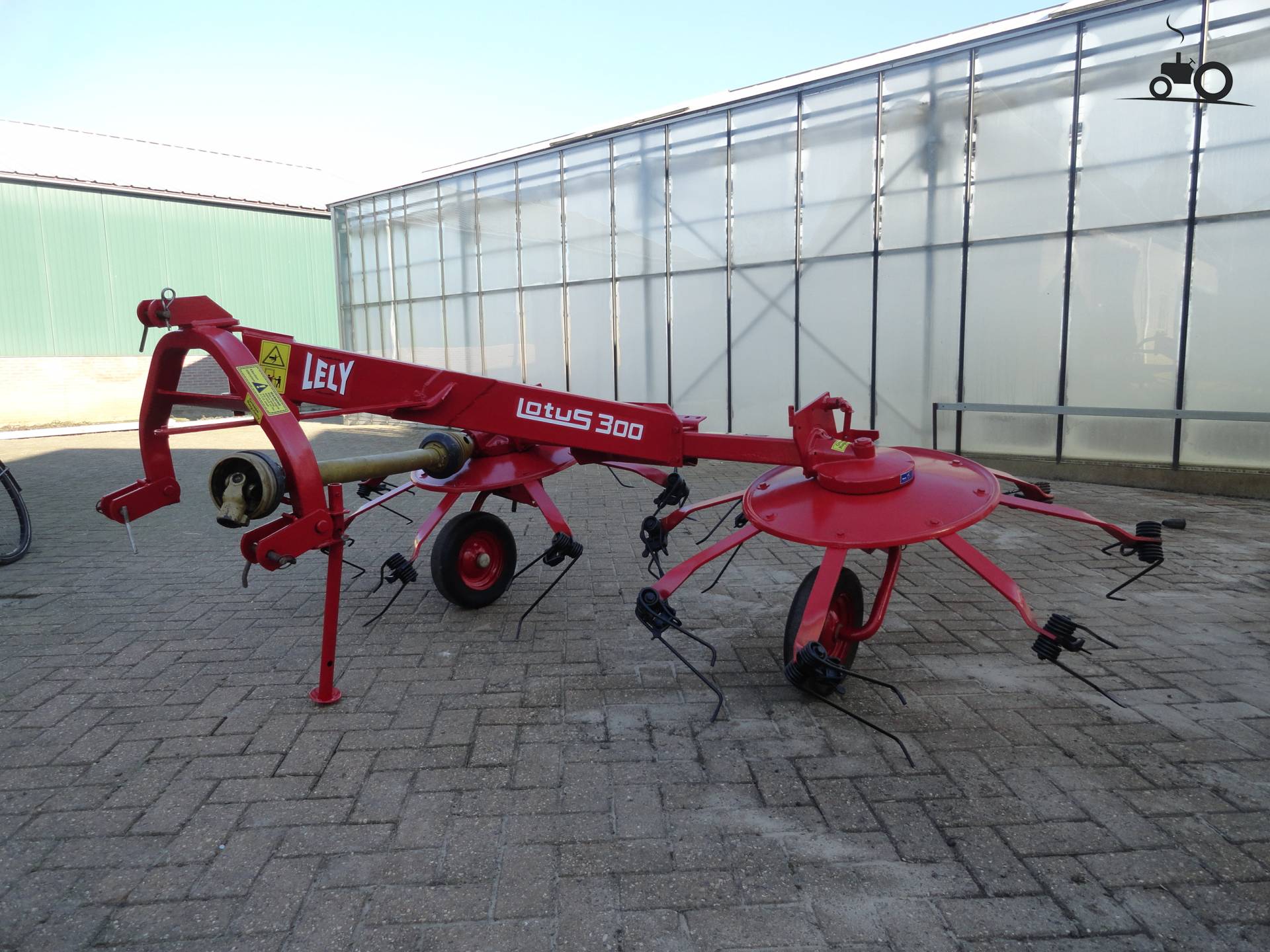 Lely Lotus 300 Fanclub - Specificaties, Foto's, Reviews & Forum