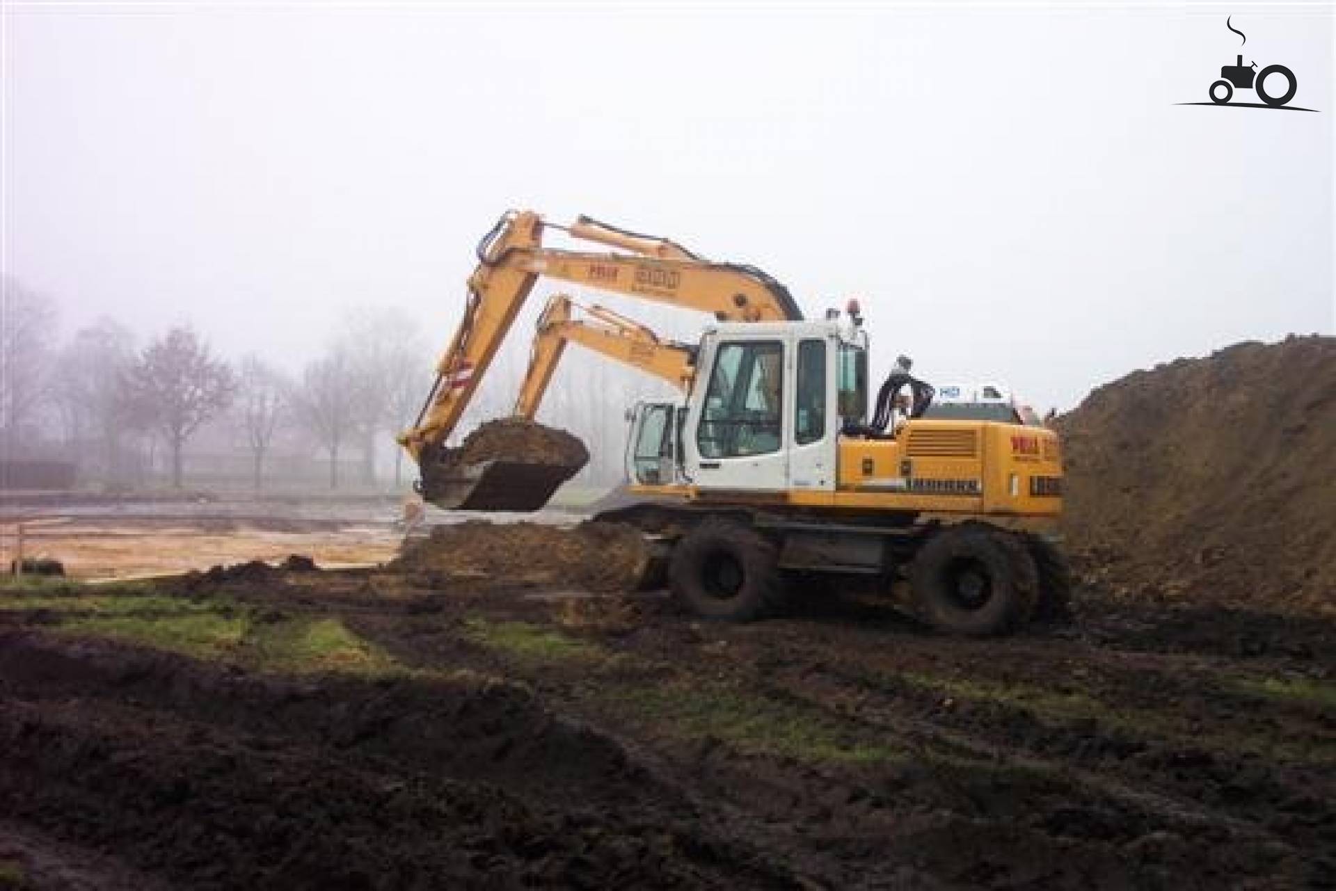 Foto Liebherr 900 litronic #24002