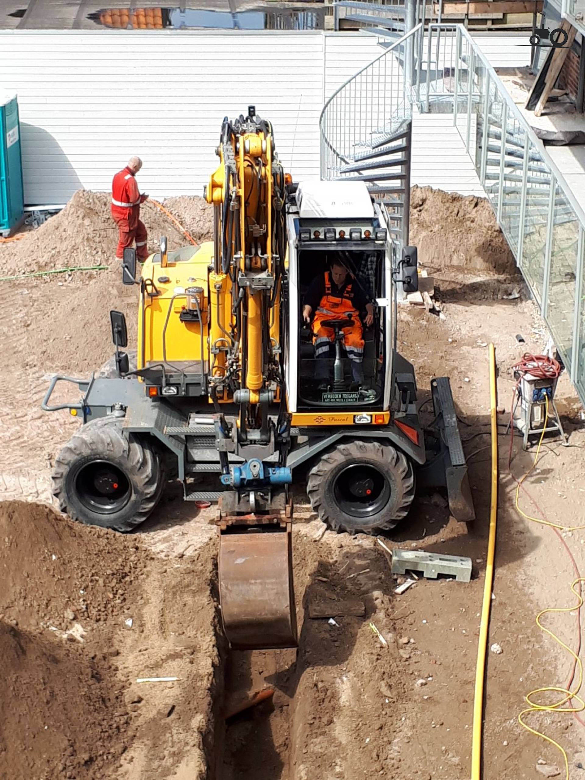 Foto Liebherr 314 Litronic #1227387