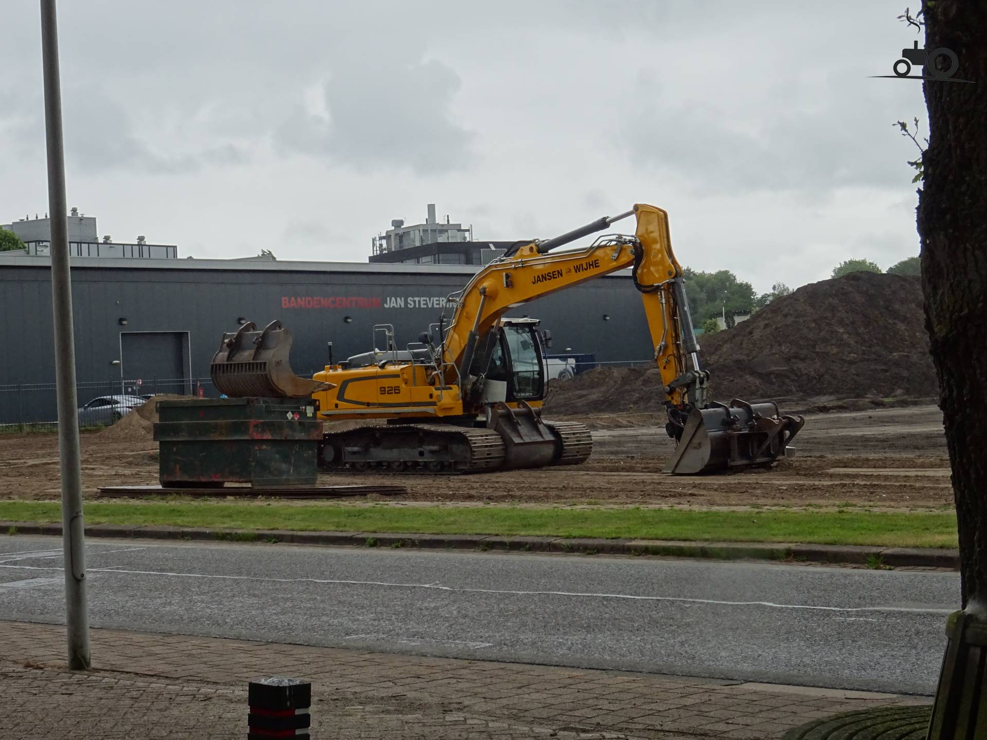 Liebherr 926 Compact - Specifications