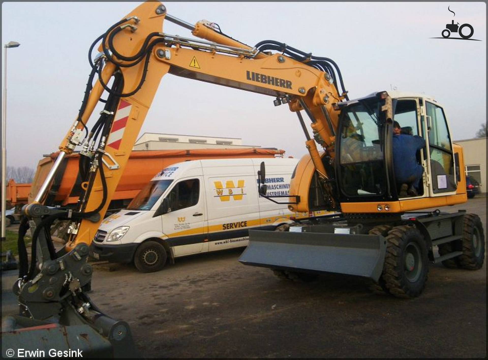 Foto Liebherr 914 Compact #571344