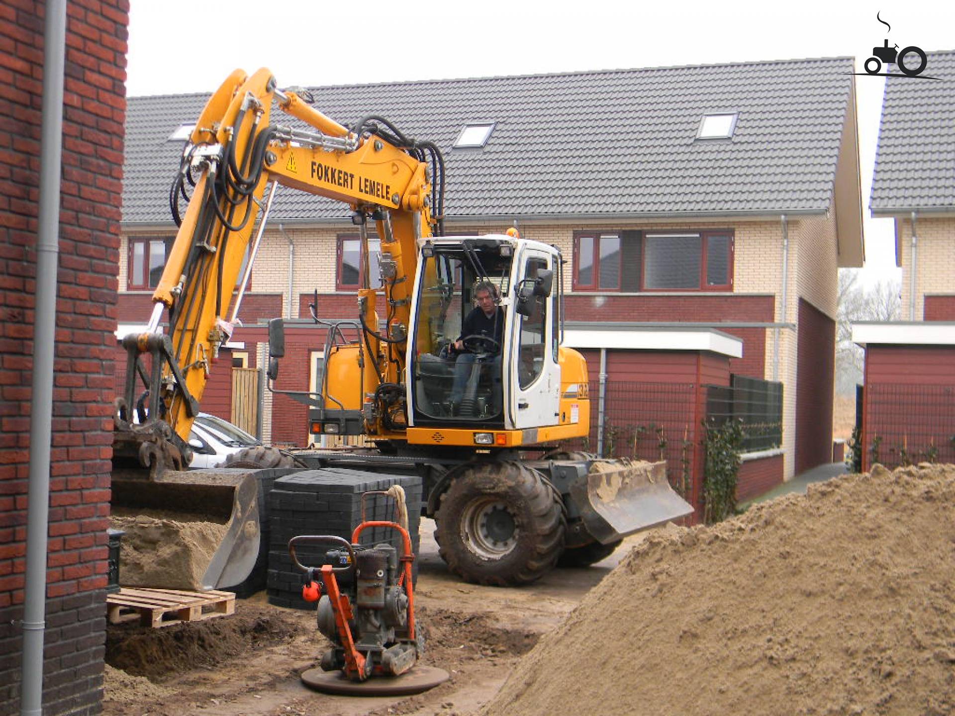 Foto Liebherr 312 Litronic van Fokkert