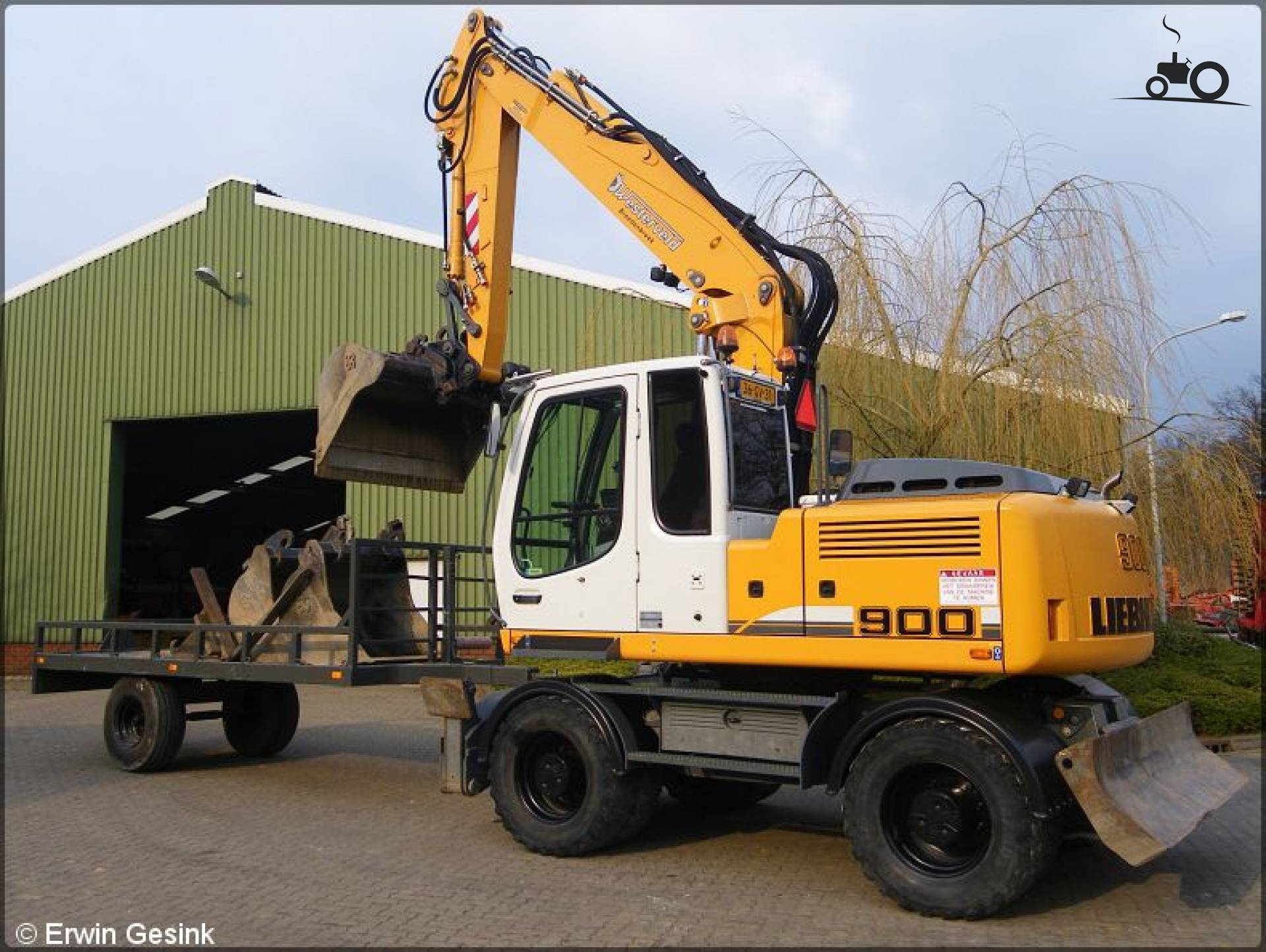 Foto Liebherr 900 litronic van Loon- en Landbouwmechanisatiebedrijf ...
