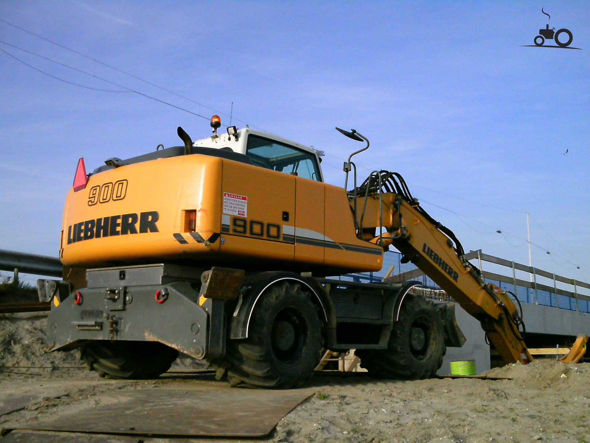 Foto Liebherr 900 #880719