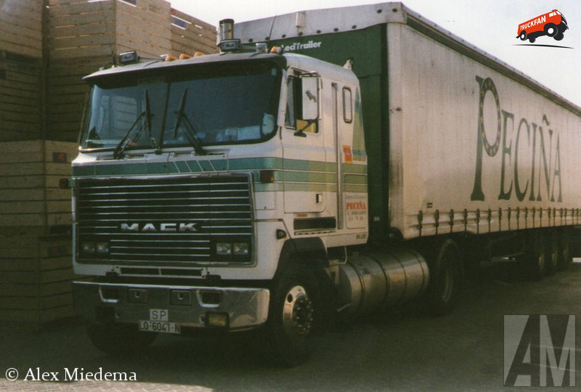 Foto Mack MH (Ultraliner) #1026471