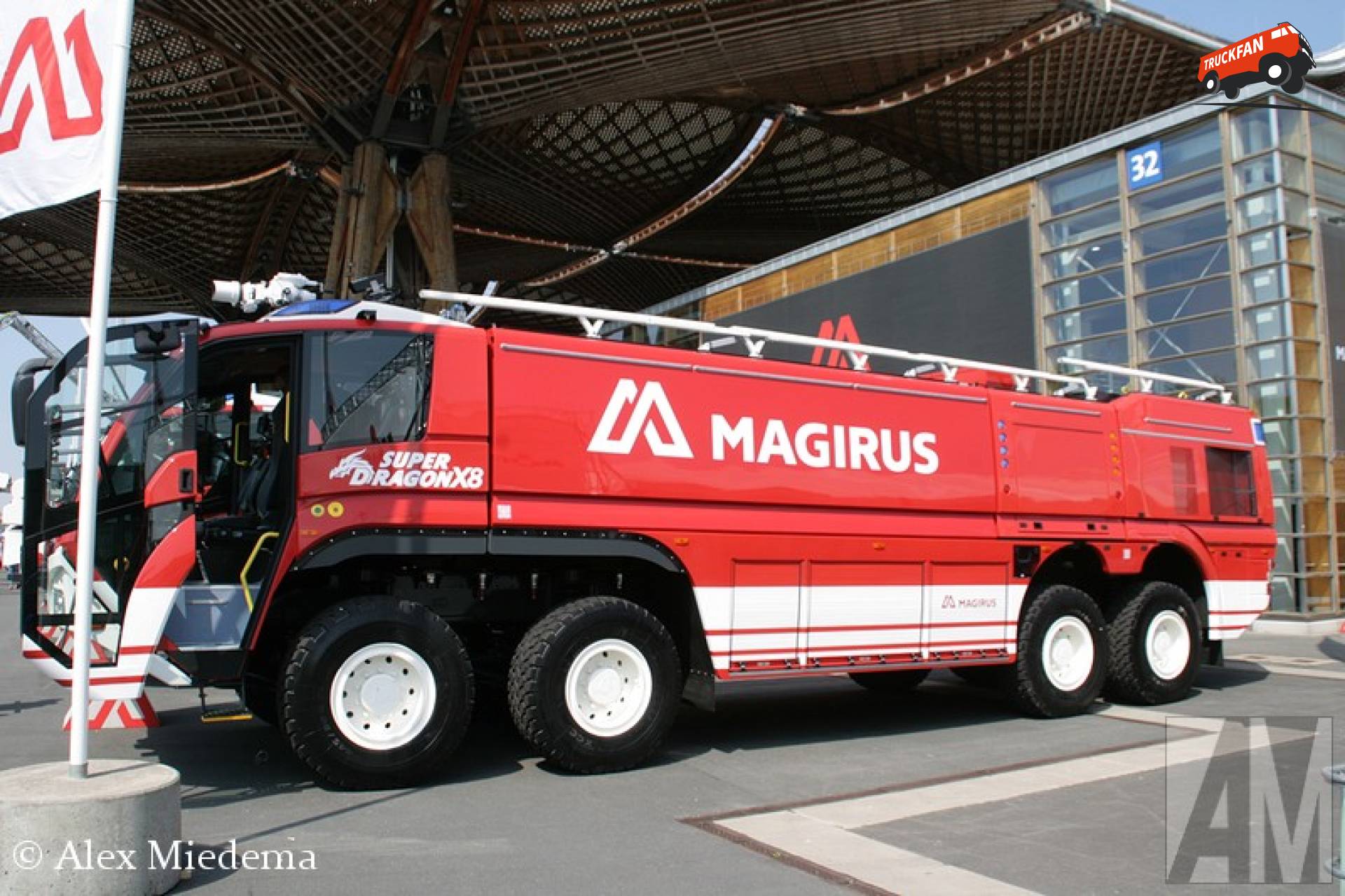Magirus Super Dragon X8